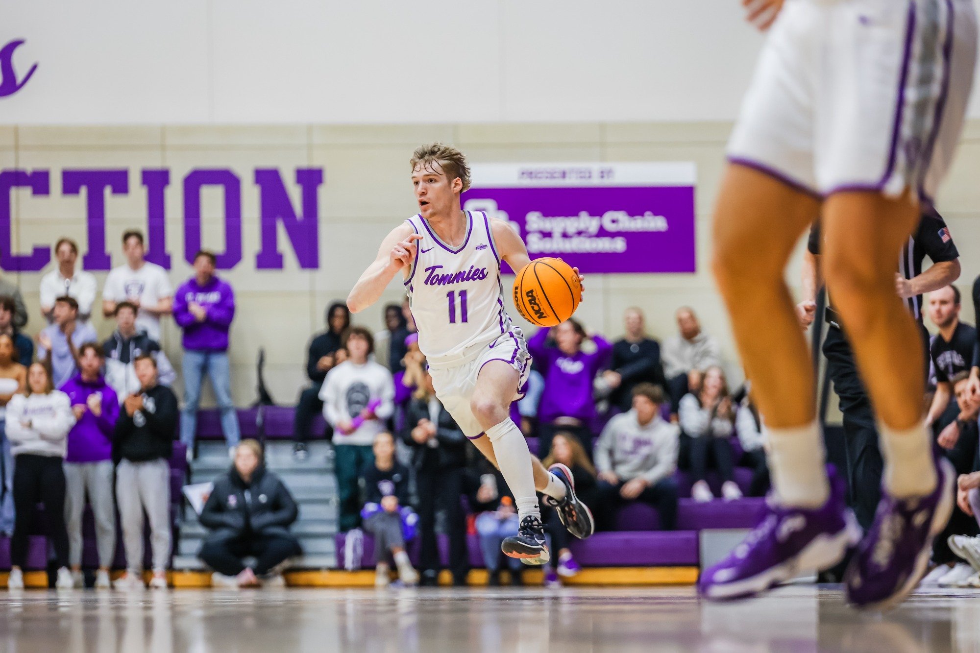 Jackrabbits down Tommies, 81-80, on last-second basket - The University ...