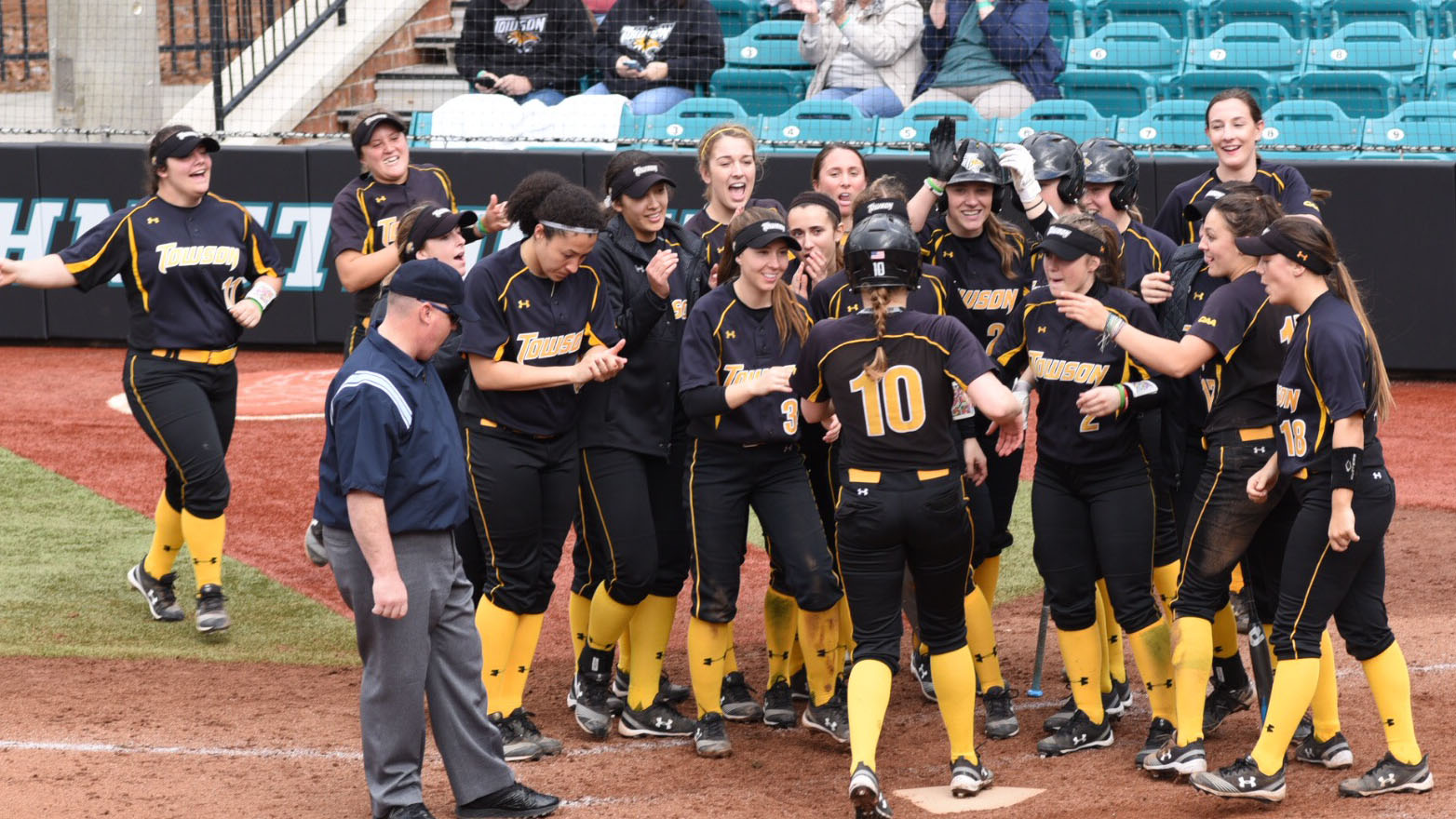 Nicole Stockinger - Softball - Towson University Athletics