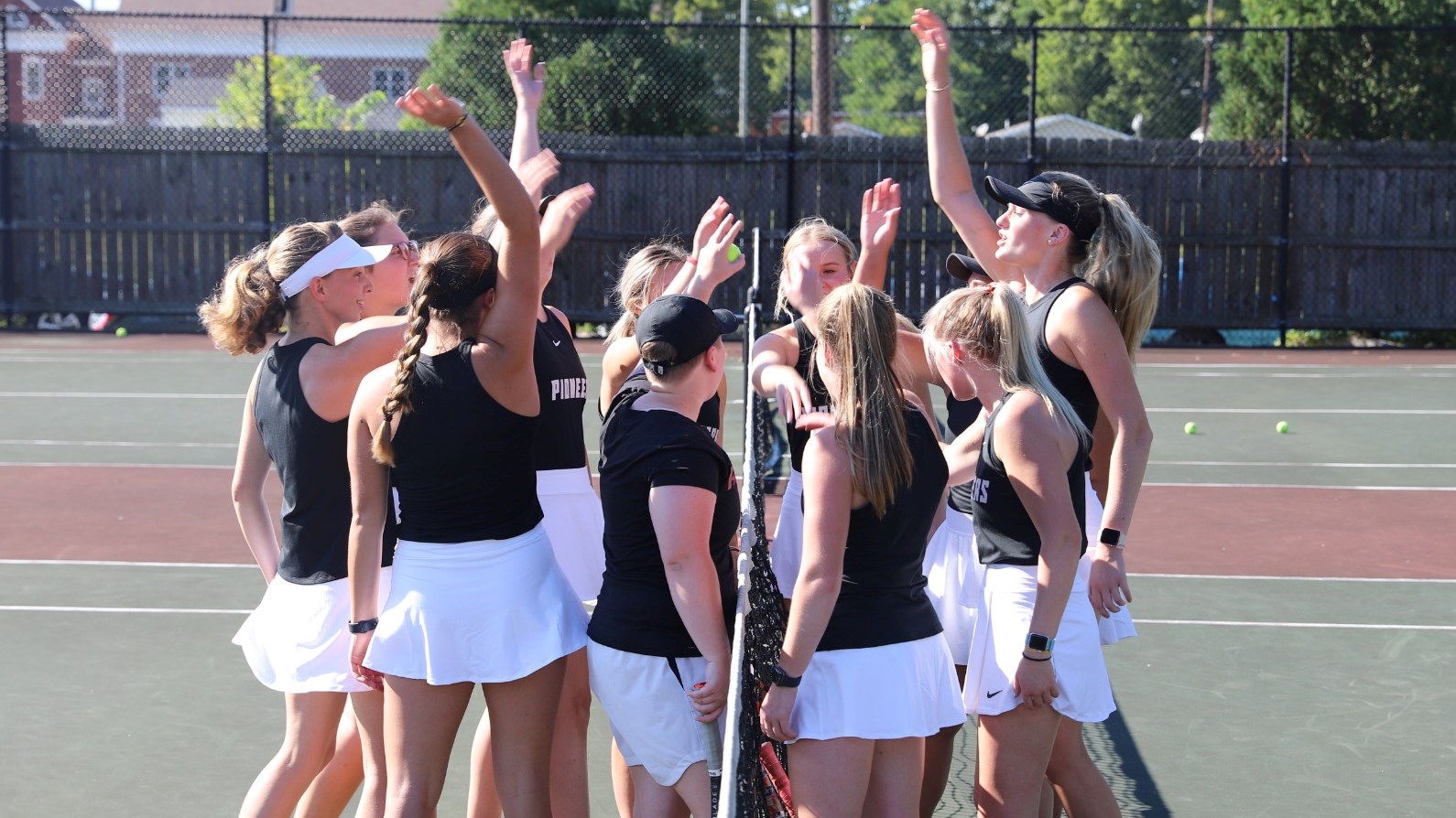 Pioneers defeat the Grizzlies to move to 3-0 in conference play ...