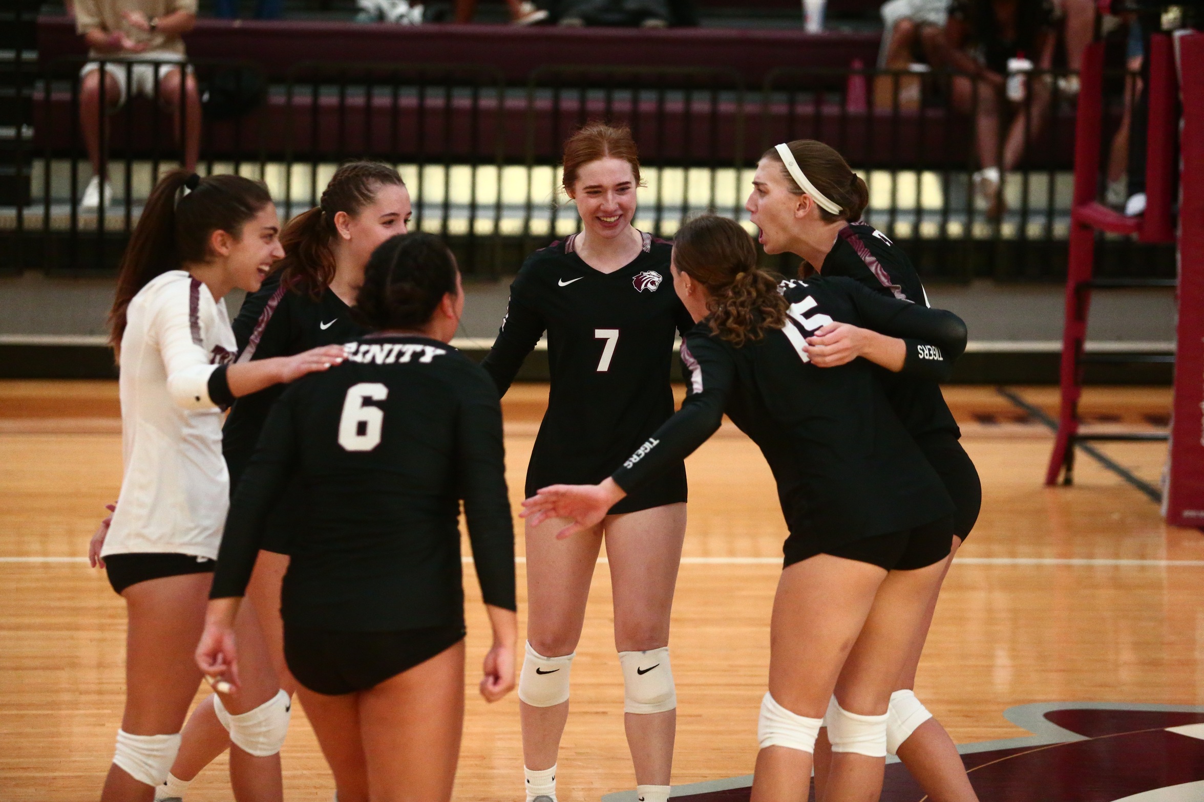 No. 2 Volleyball Sweeps TLU, Remains Undefeated in SCAC Play - Trinity ...