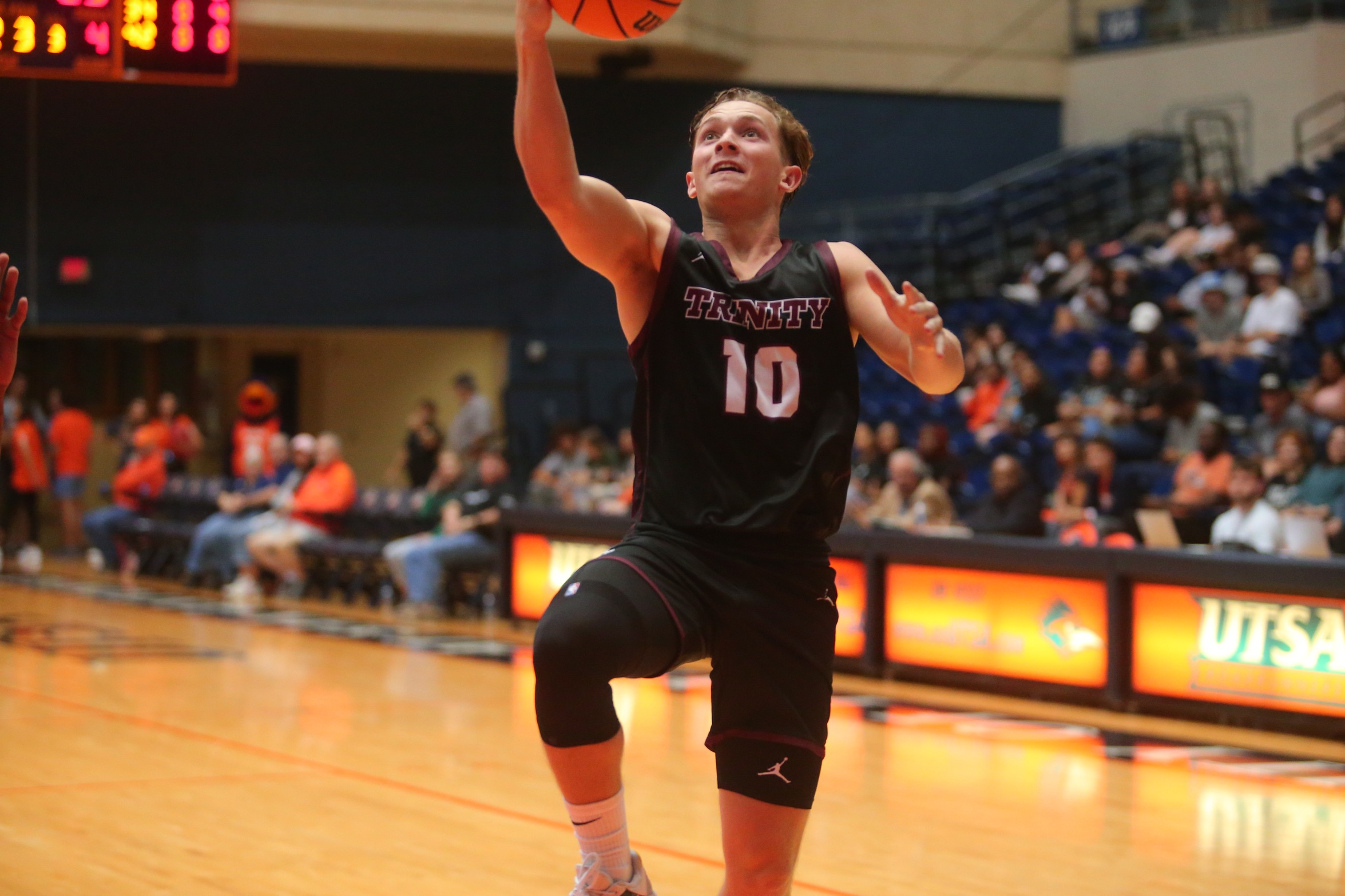 No. 18 Men's Basketball Begins Campaign With Lopsided Win - Trinity ...