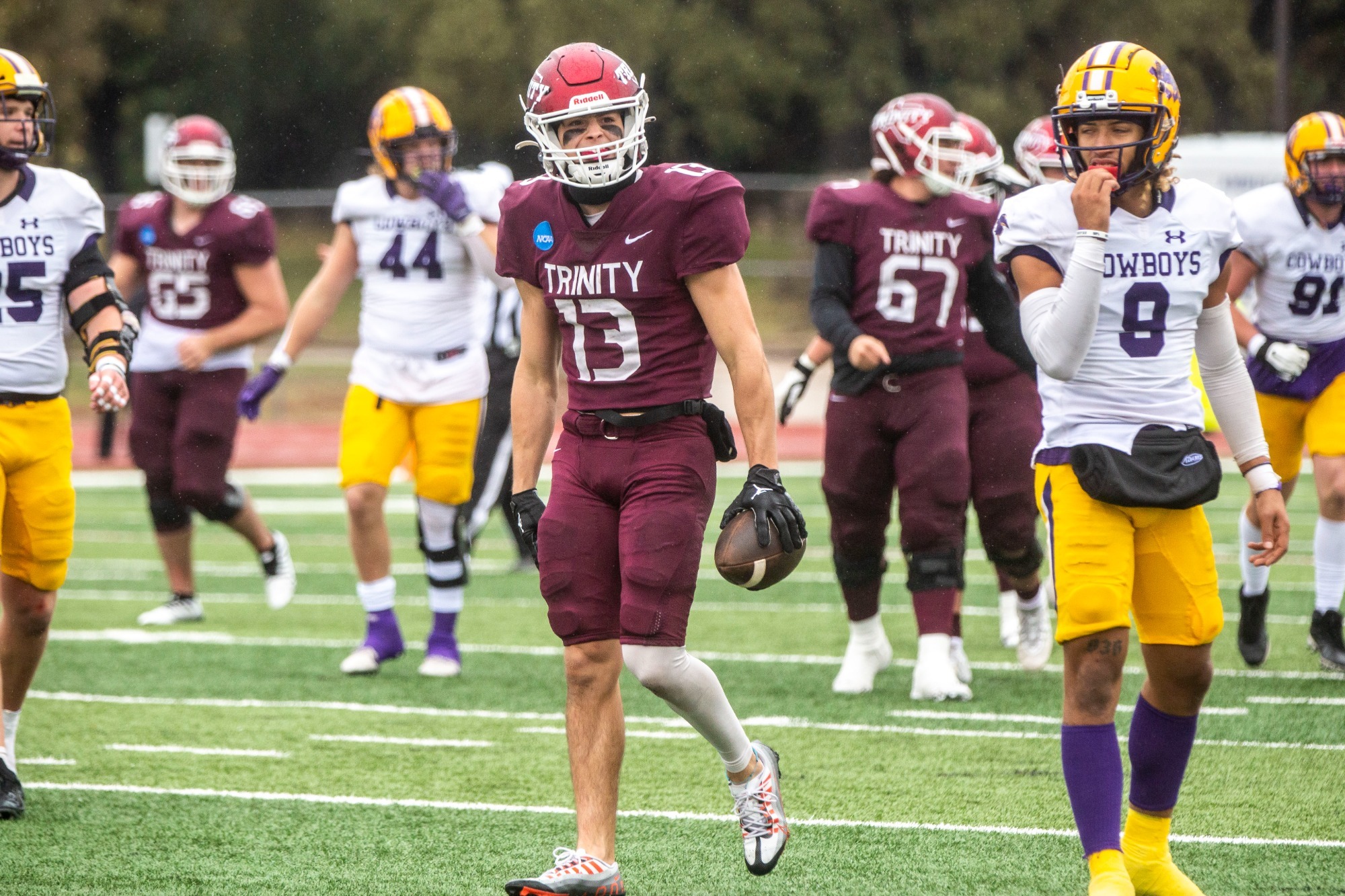 No. 5/6 Football Collects First NCAA III Postseason Win Since 2002, 14 ...