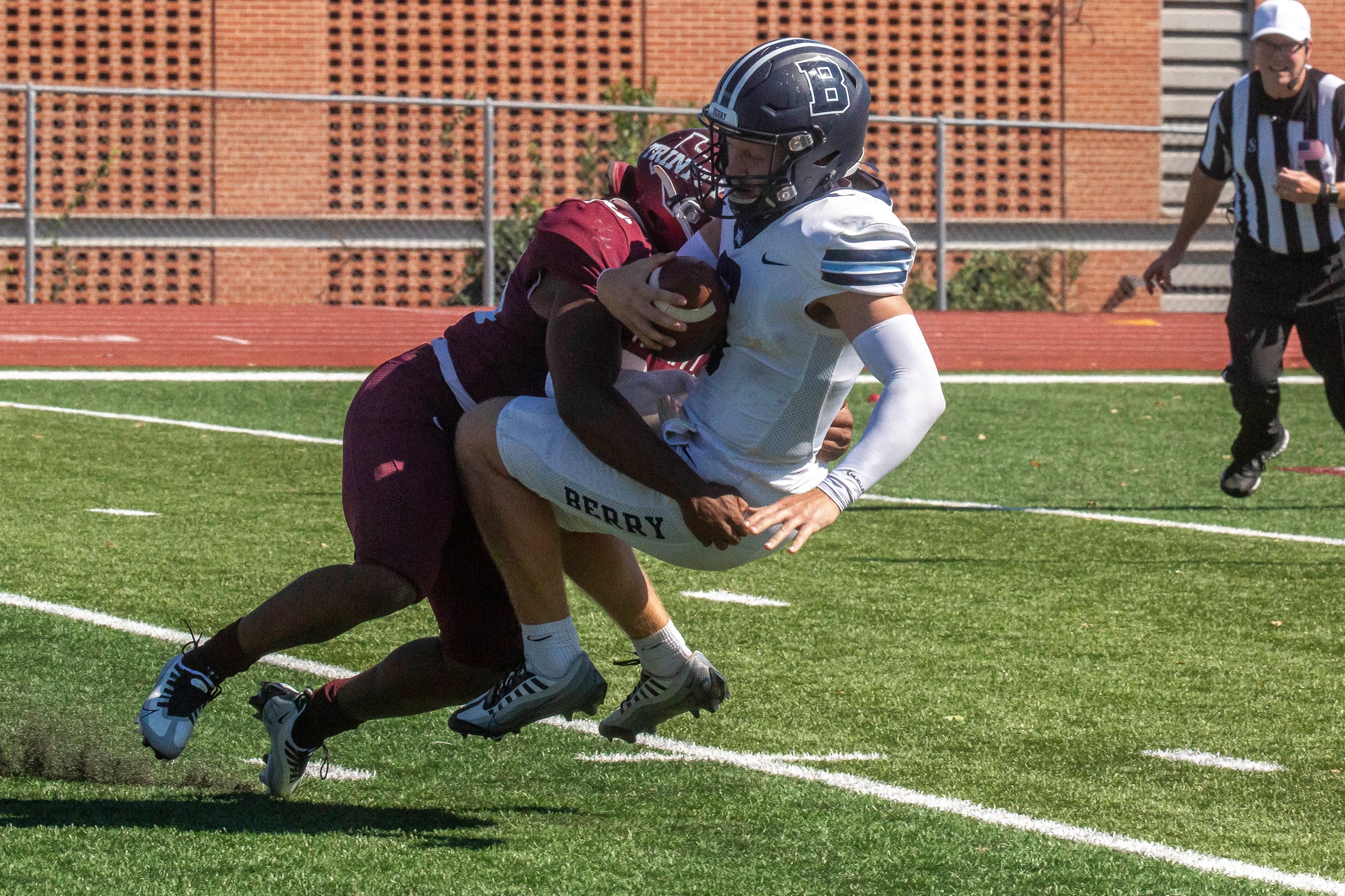 No. 5/6 Football Minimizes Majors, 53-7, to Clinch SAA Berth into NCAA ...