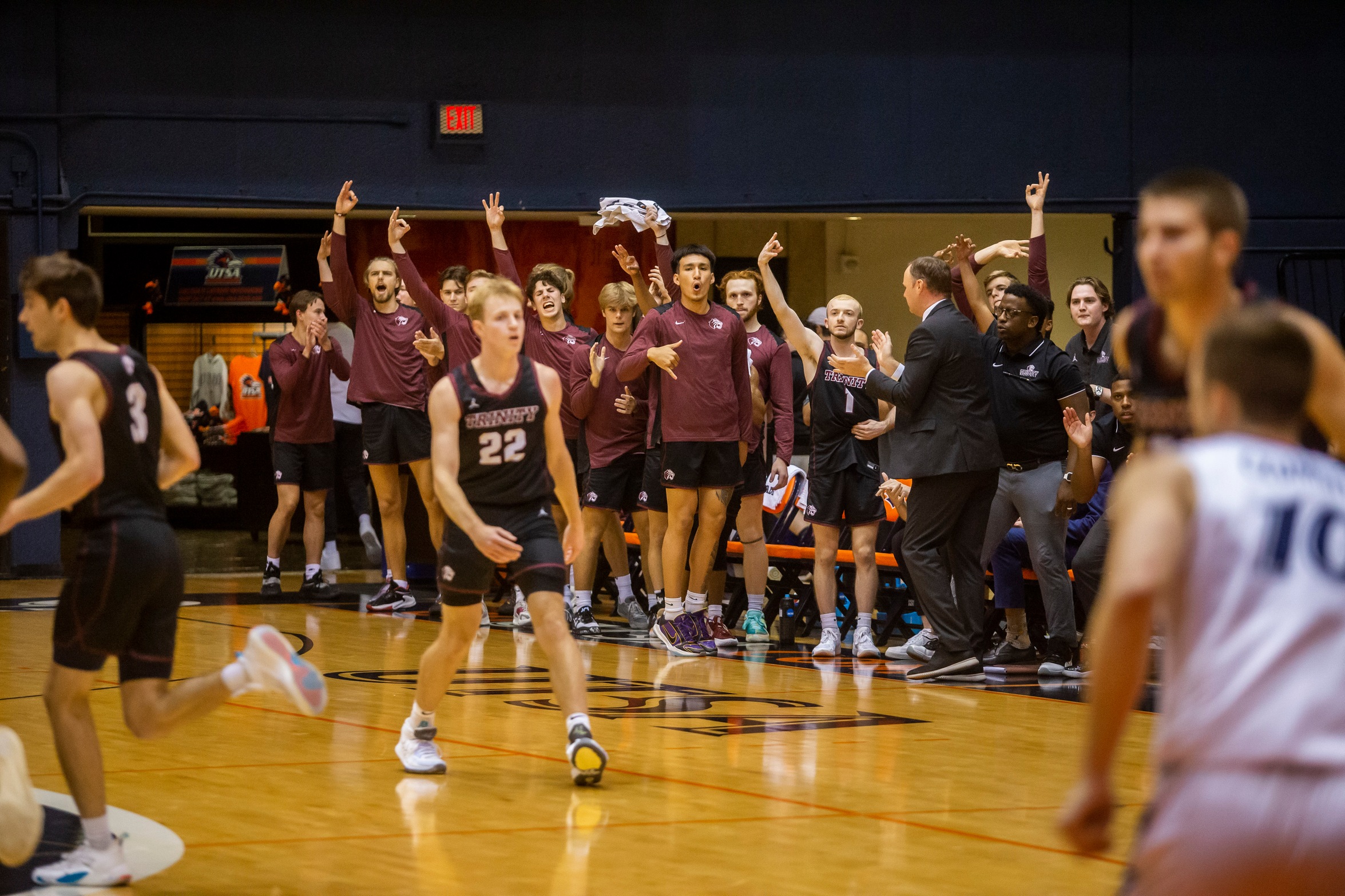 No. 18 Men's Basketball Off to New York for No. 11 Rochester's Resler ...