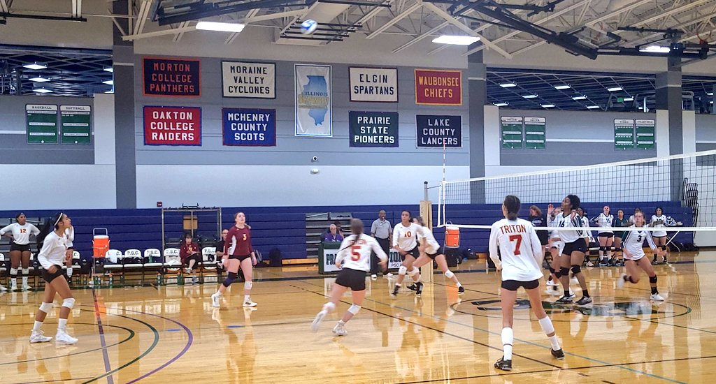 Volleyball sweeps past Prairie State - Triton College Athletics