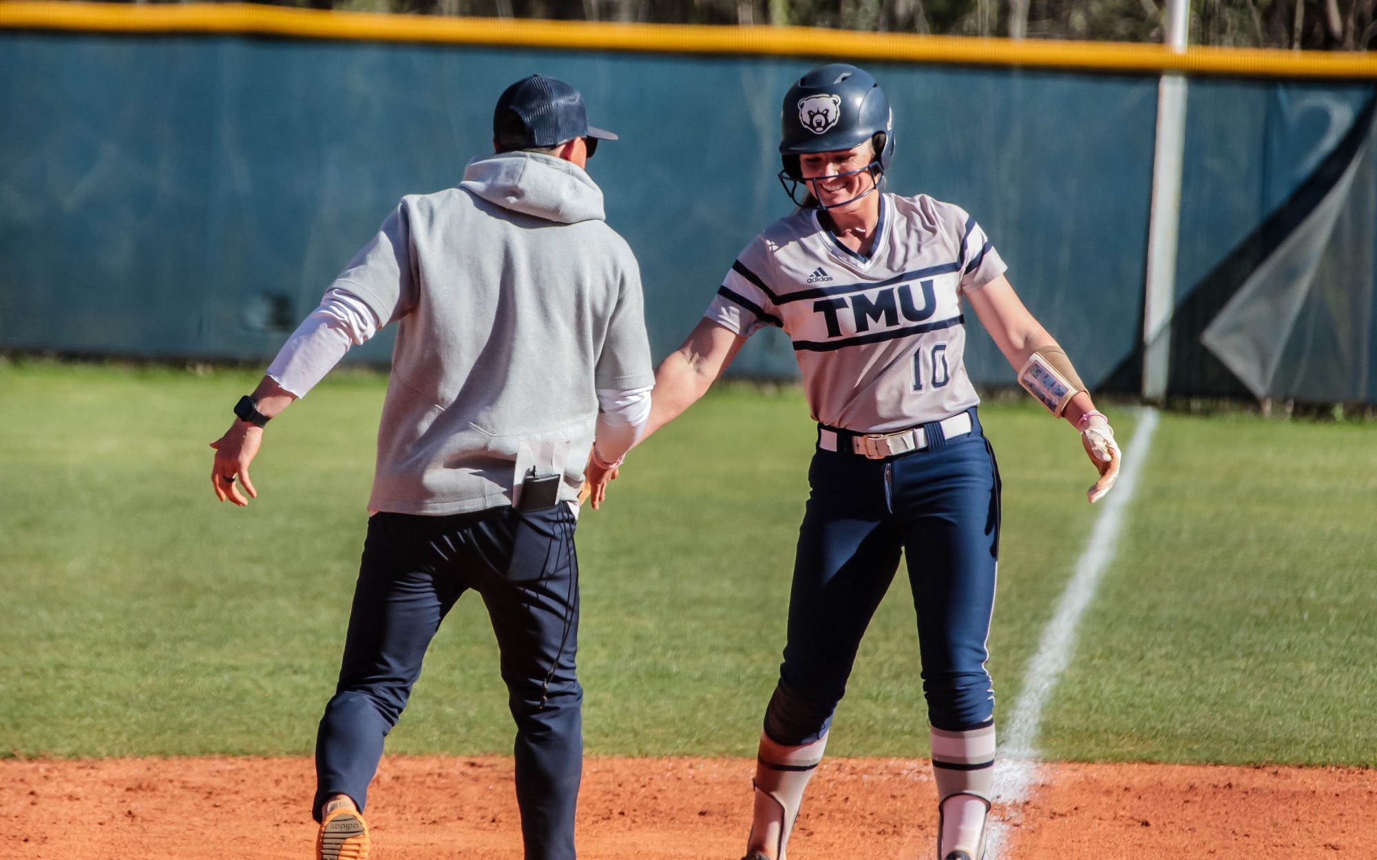 Lady Bears rally together to steal AAC sweep - Truett McConnell ...