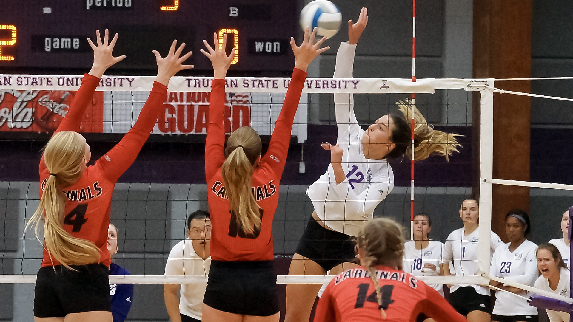 RECAP: Volleyball Sweeps Lindenwood for 20th Win - Truman State ...