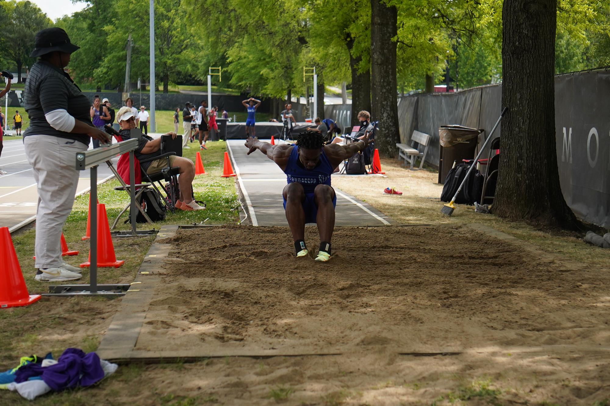 R'Lazon Brumfield - 2021-22 - Men's Track and Field - Tennessee State ...