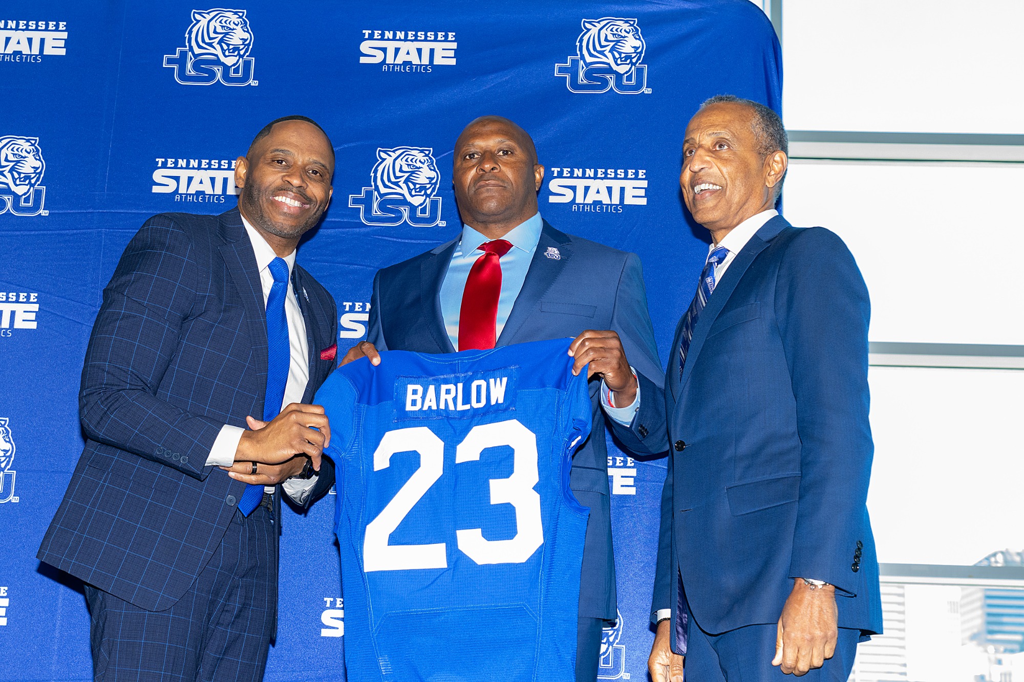 Football Adds Veteran Coach Cedric Thornton to Defensive Staff ...