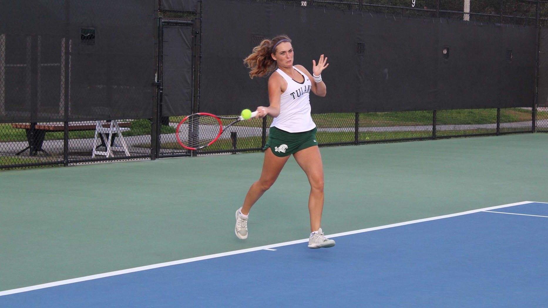 Isabelle Entenza - Women's Tennis - Tulane University Athletics