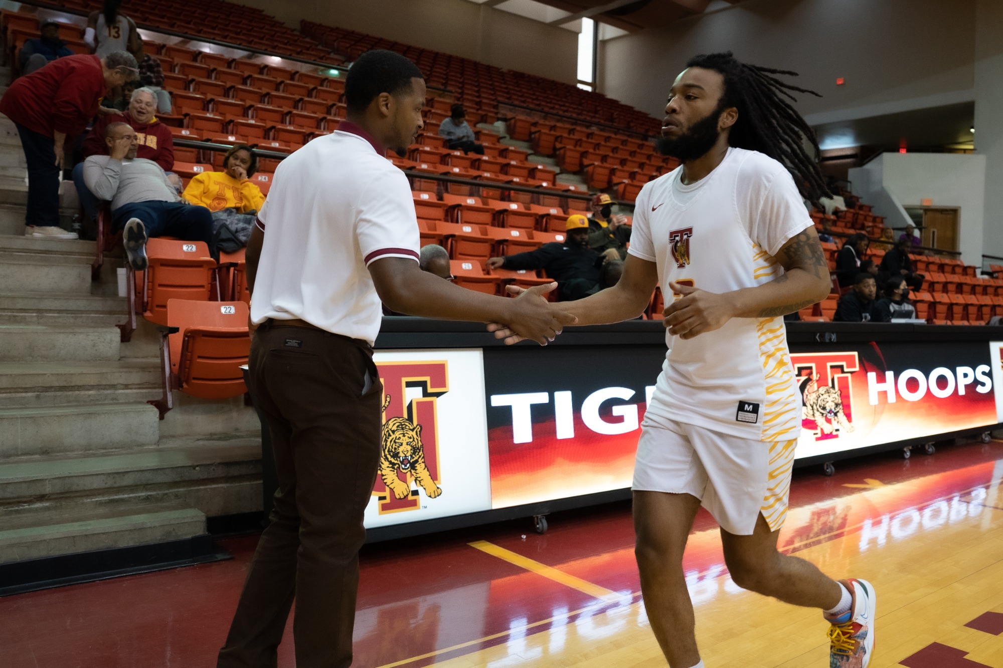 Golden Tigers come away with dominant road win over Allen in return to ...