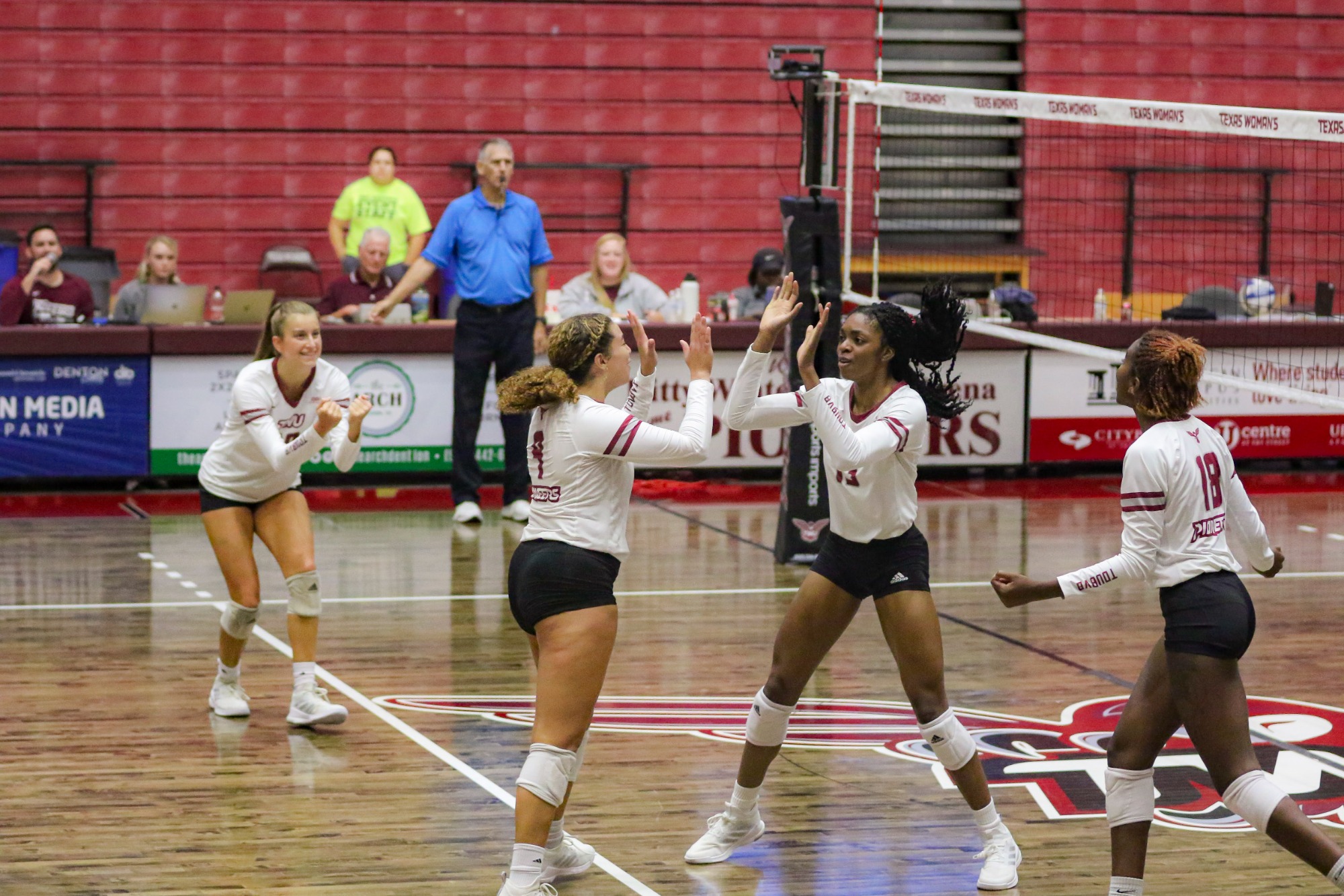 TWU VOLLEYBALL EAGER FOR A WIN - Texas Woman's University Athletics