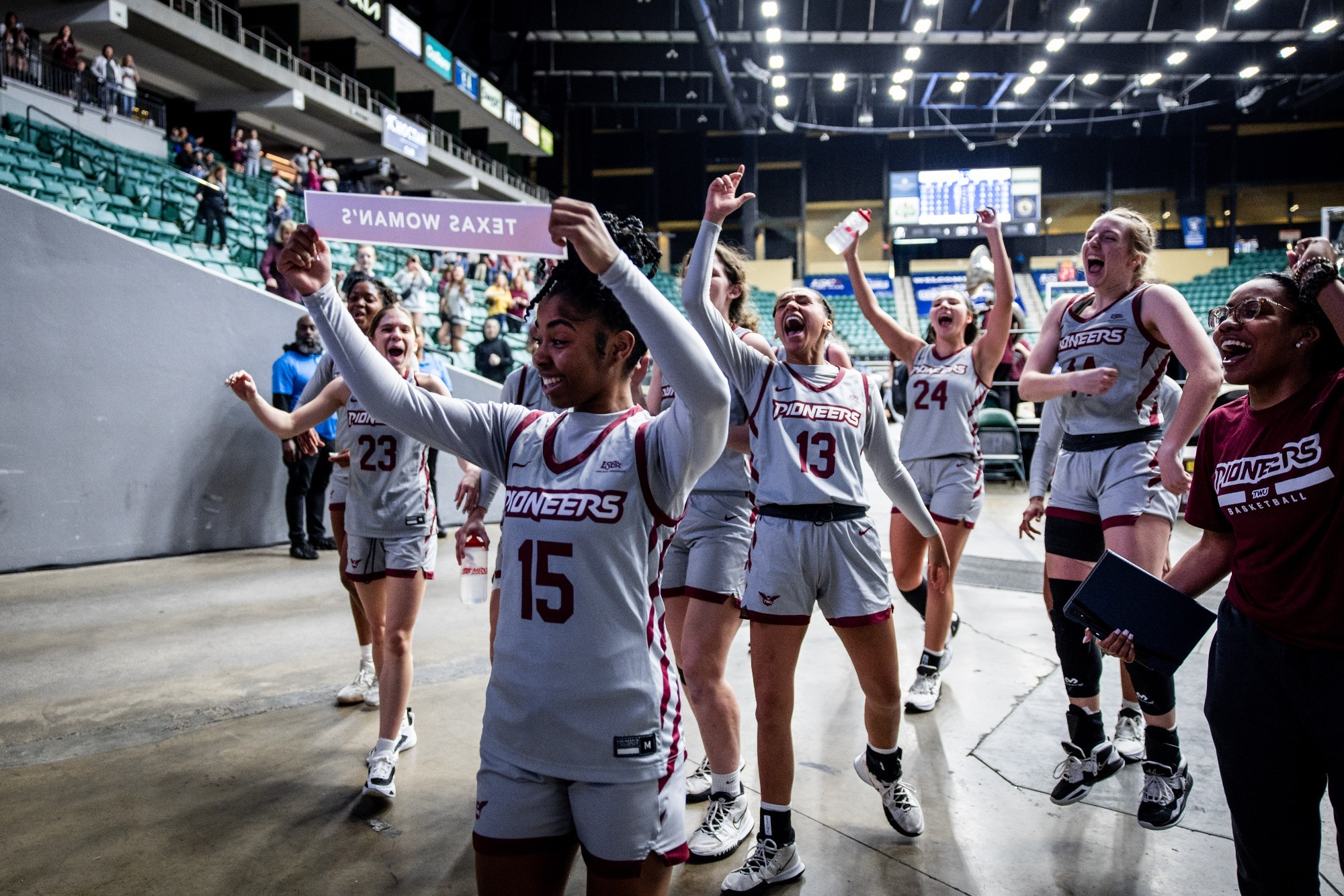 Brielle Woods - Basketball - Texas Woman's University Athletics
