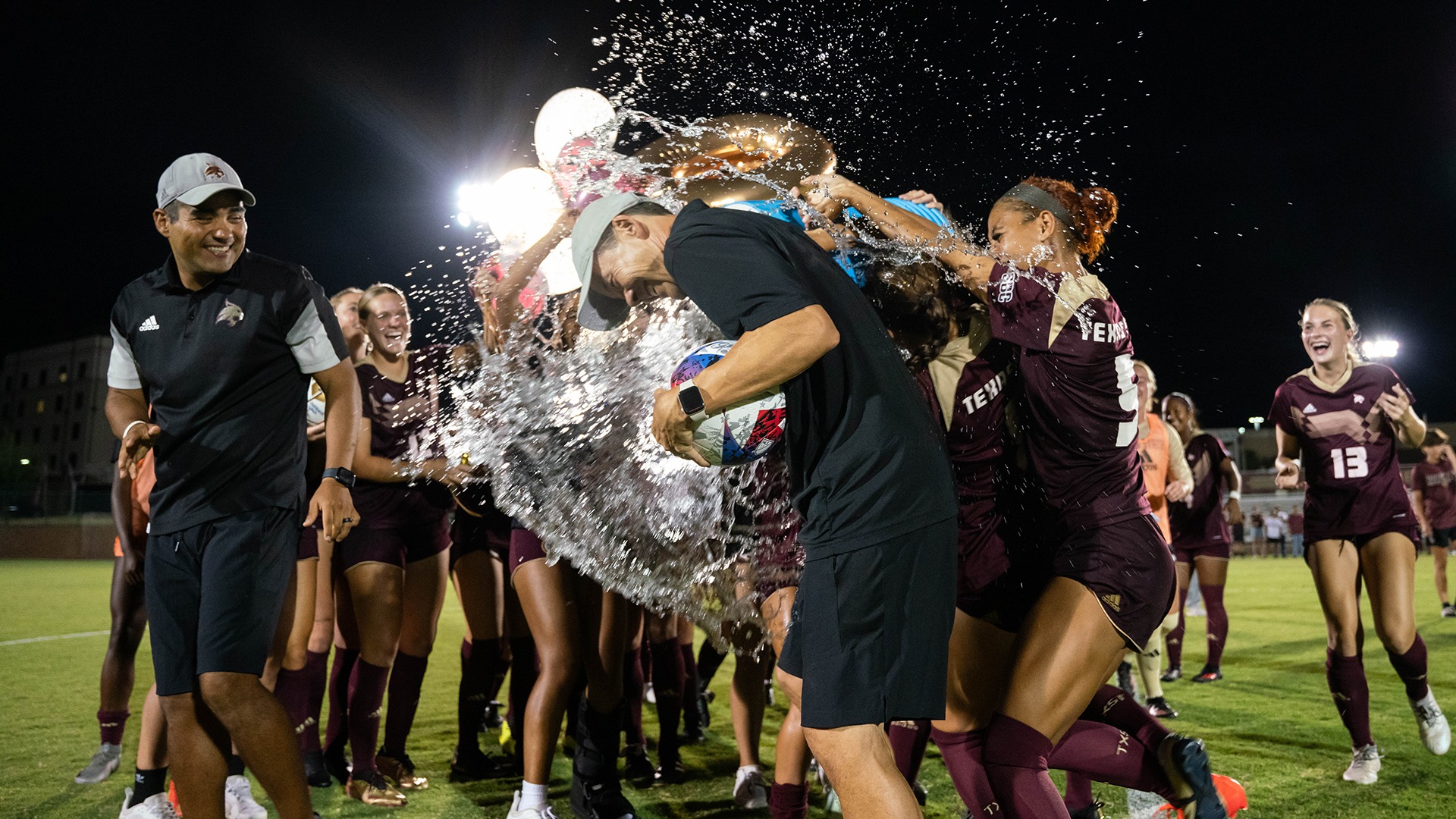 Holeman Wins 300th Career Match Thursday Night - Texas State Athletics