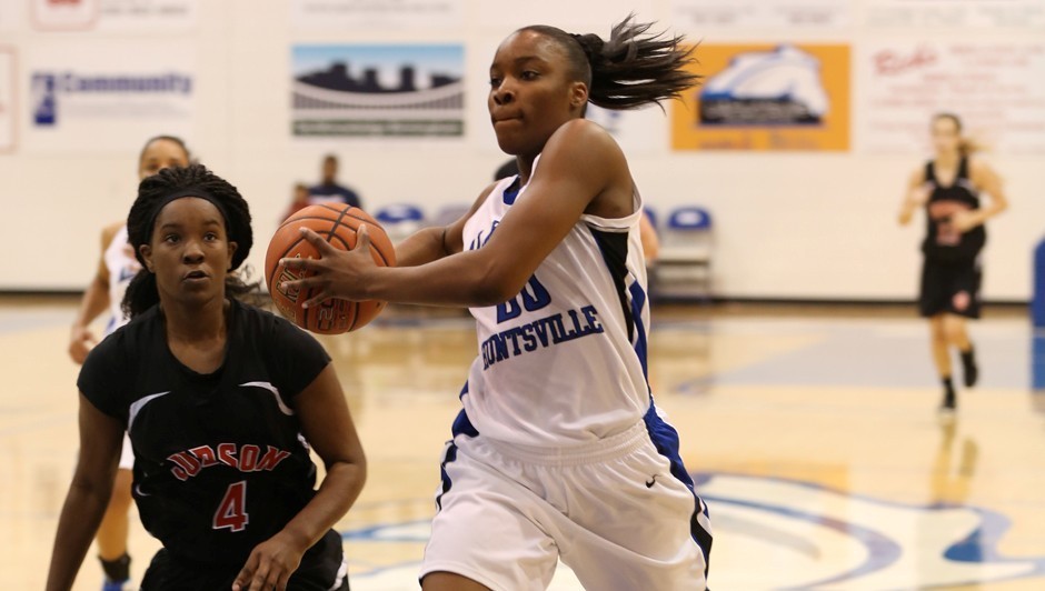 Jasmyne Reeves - Women's Basketball - UAH Athletics