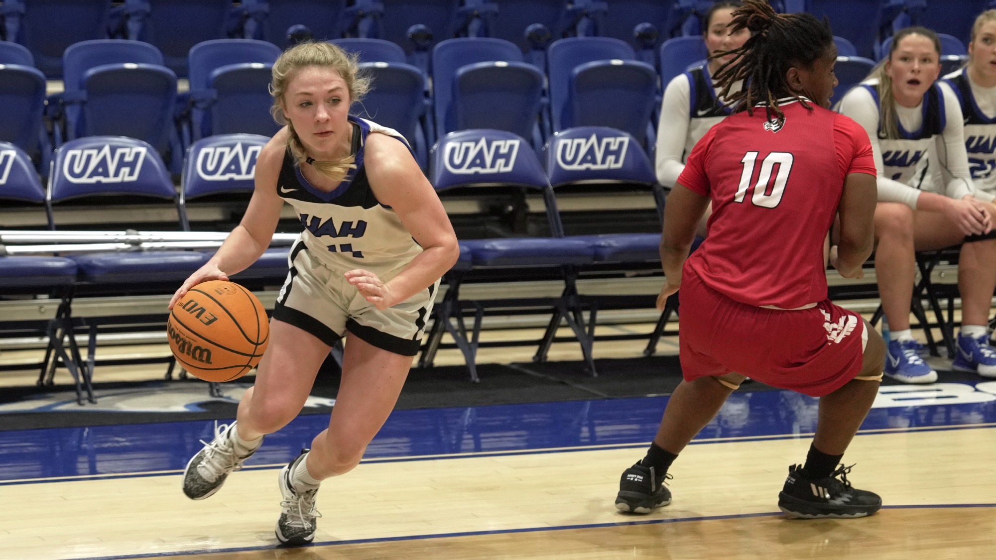 UAH Tops West Alabama on Saturday at Spragins Hall - UAH Athletics