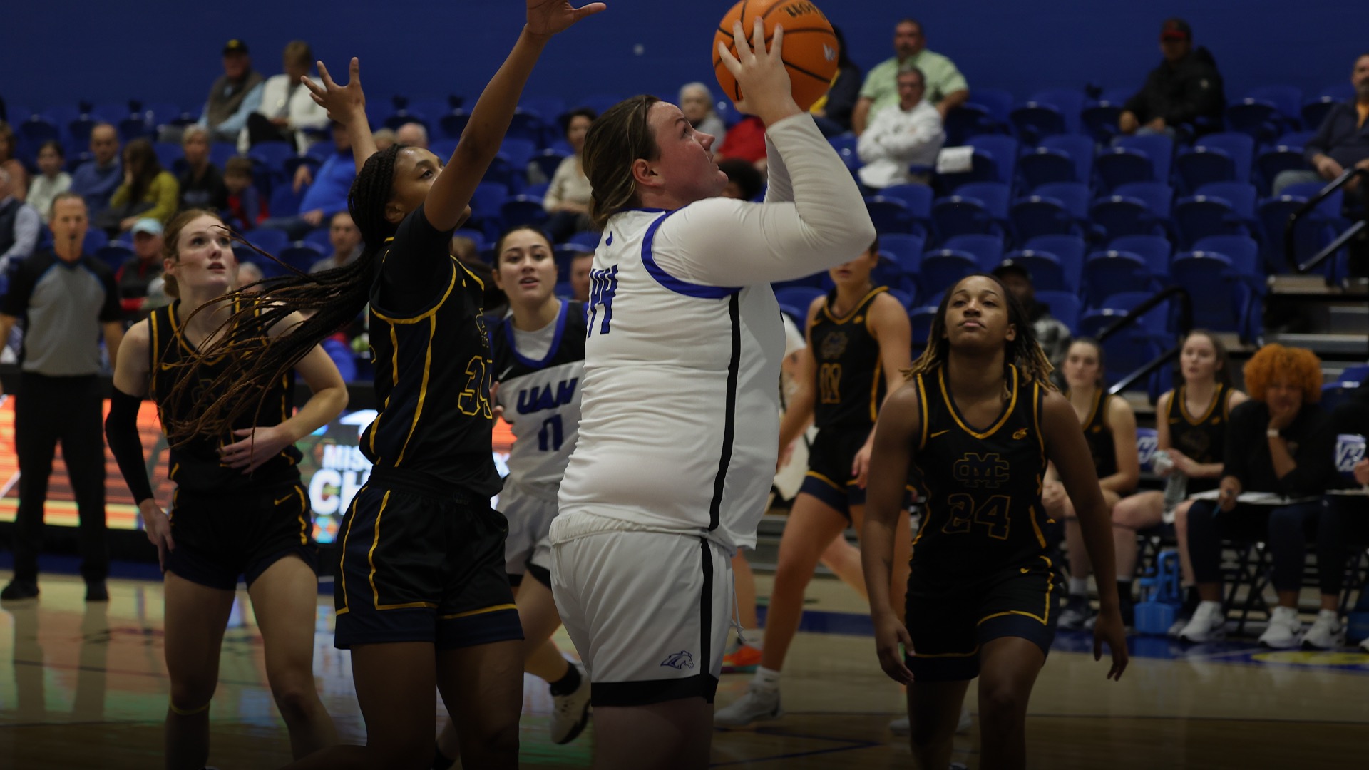 Women's Basketball Picks Up Third Consecutive Victory with 71-Point ...