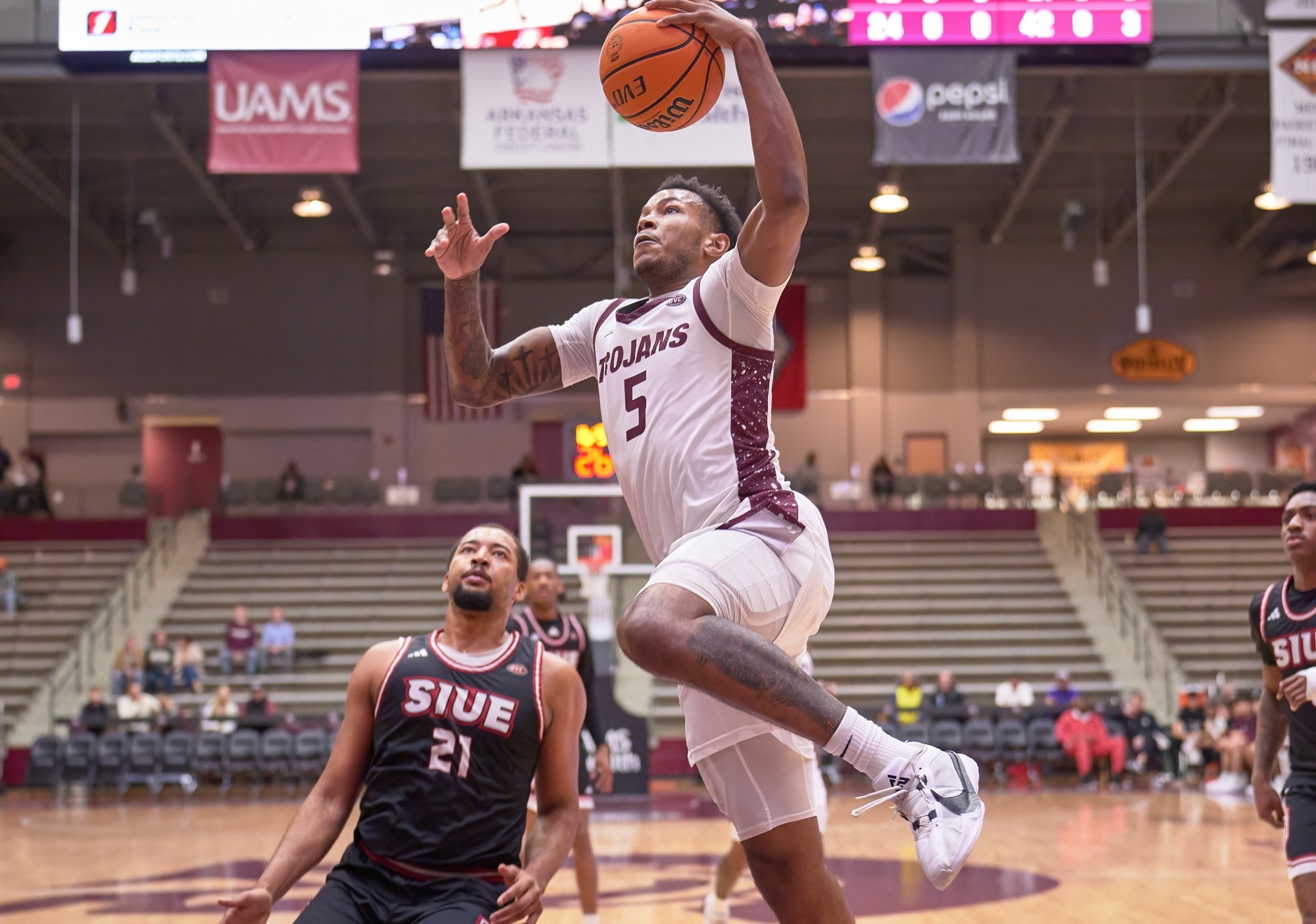 Jaylen Crocker-Johnson Earns Seventh OVC Freshman of the Week Honor for ...