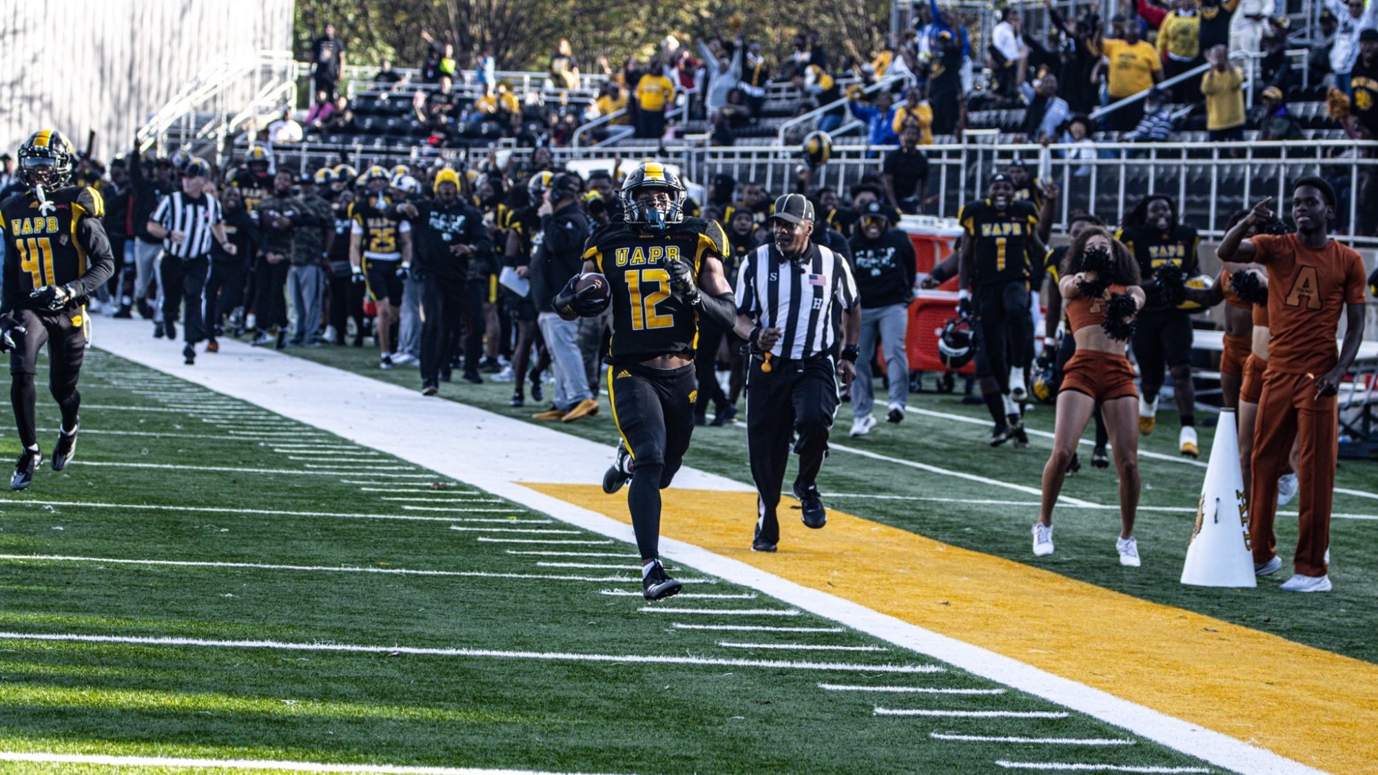 #UAPBFootball: Javonnie Gibson Earned Several National Player of the ...