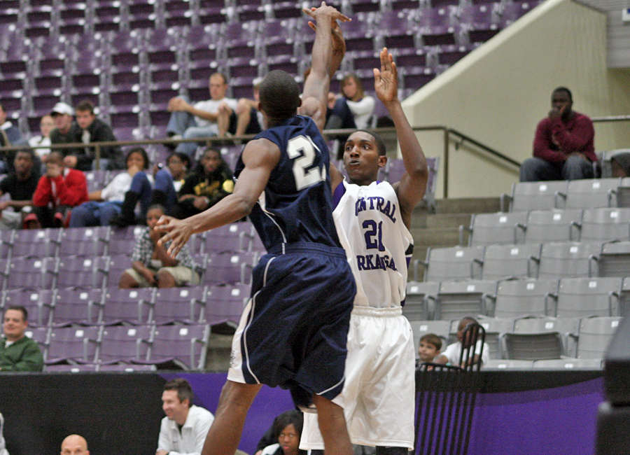 Chris Henson - 2011-12 - Men's Basketball - University of Central ...
