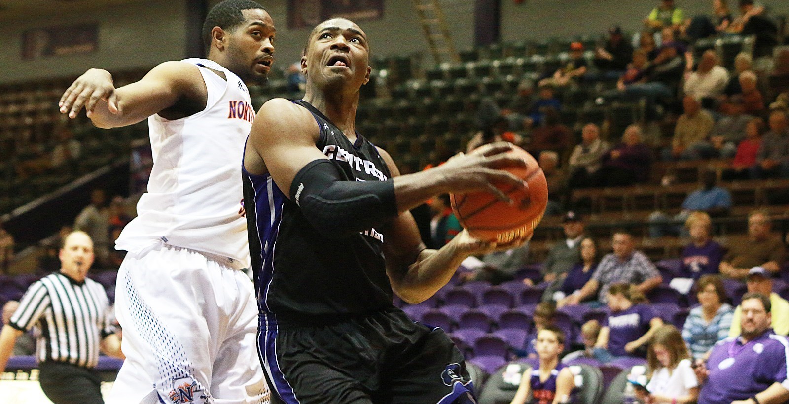 Justin Foreman - 2015-16 - Men's Basketball - University of Central ...