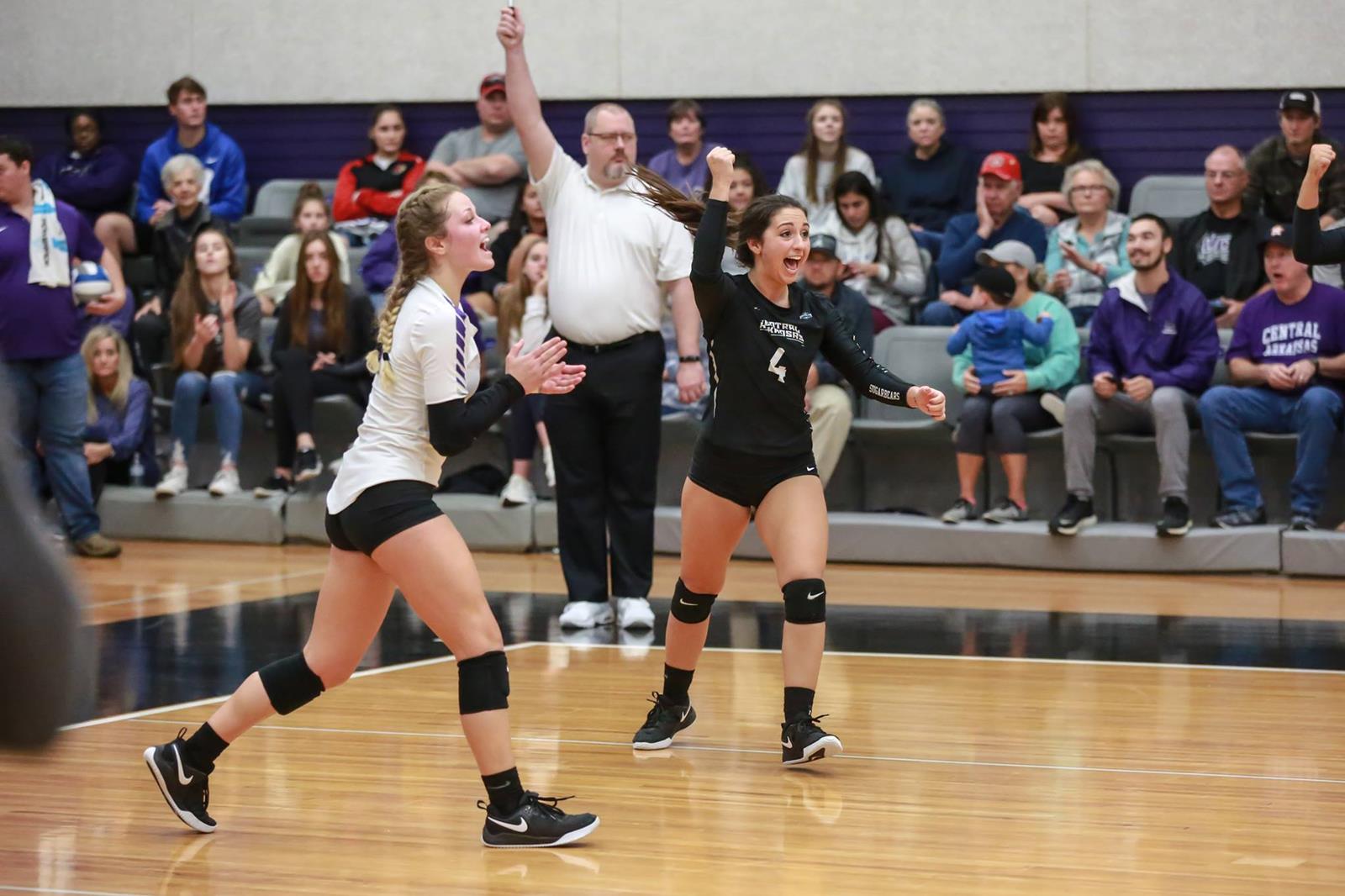 Emily Doss - 2020 - Volleyball - University of Central Arkansas Athletics