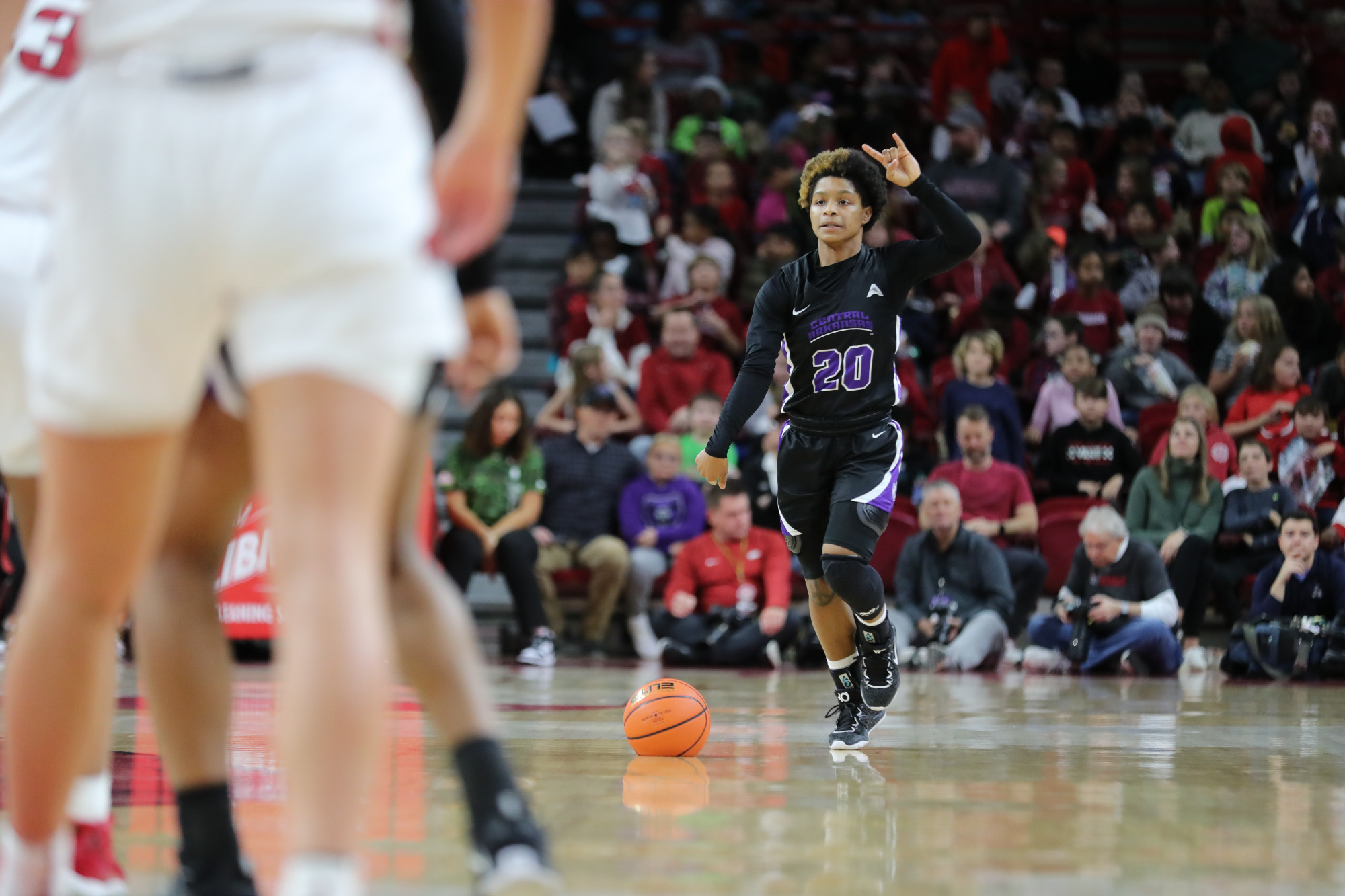 Women's Basketball Drops Contest to Razorbacks - University of Central ...
