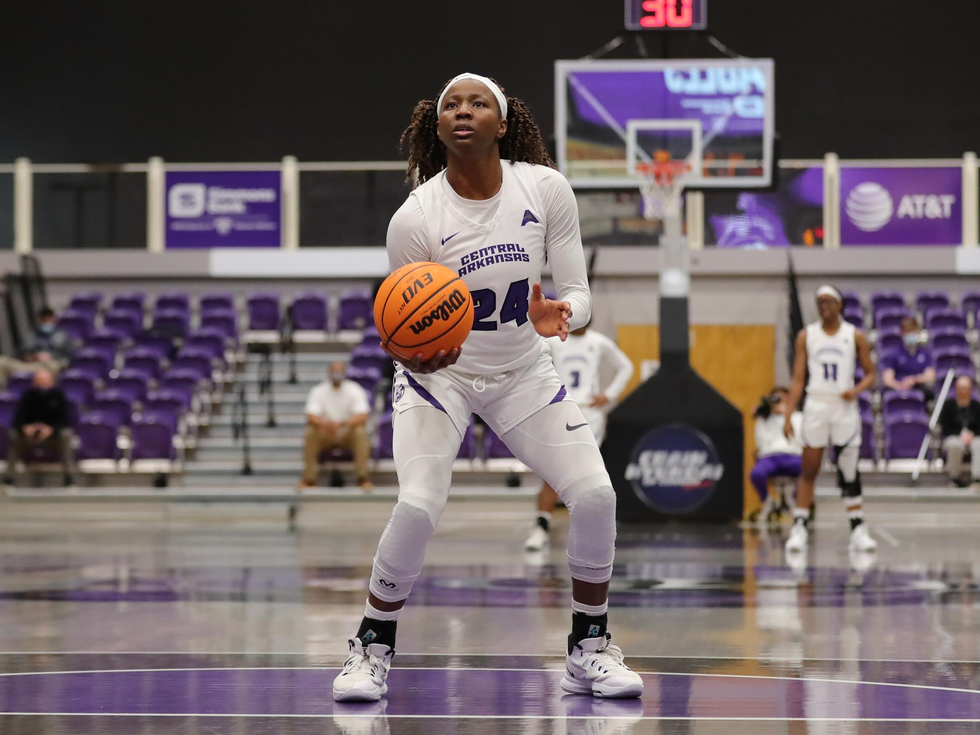 Lucy Ibeh - 2021-22 - Women's Basketball - University of Central ...