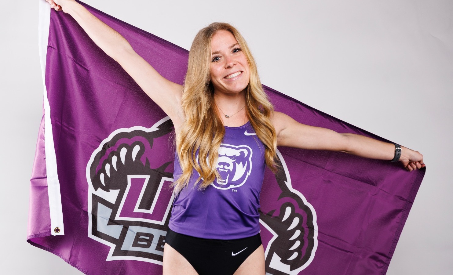 Steimel and Schneeberger Break Records at Drake Relays - University of ...