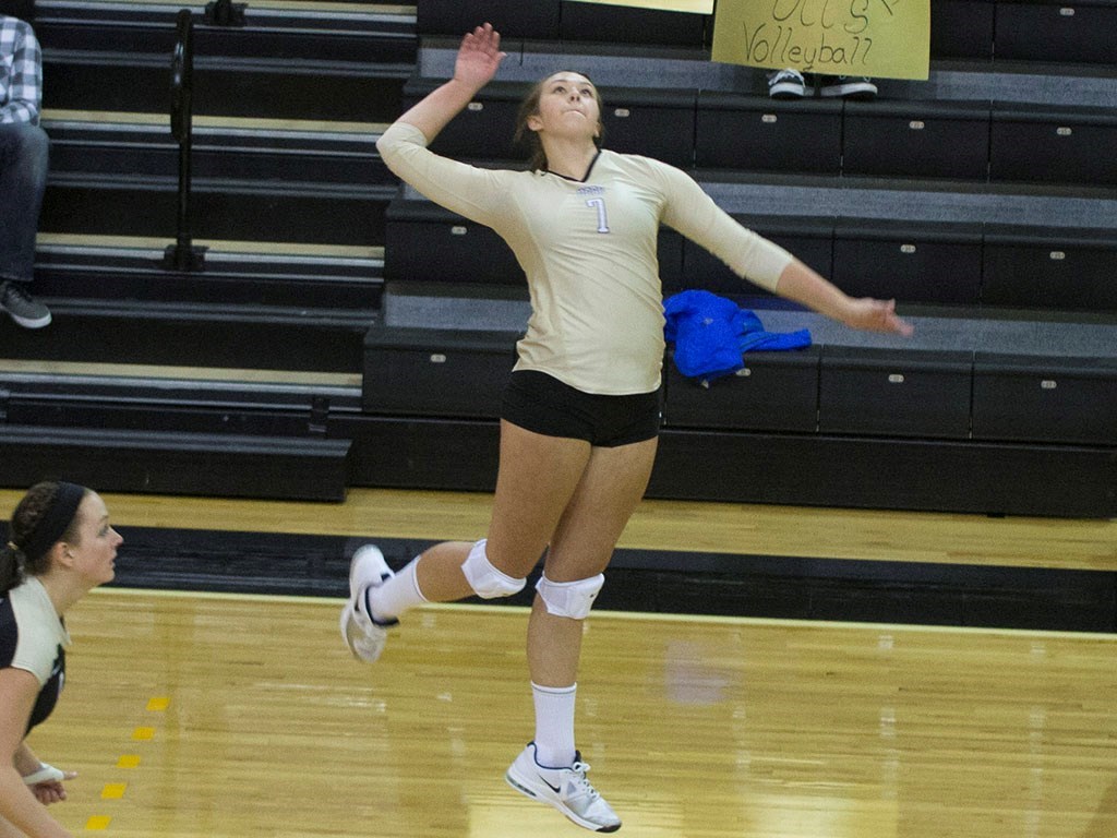 Laura Loosbrock - Volleyball - UCCS Athletics