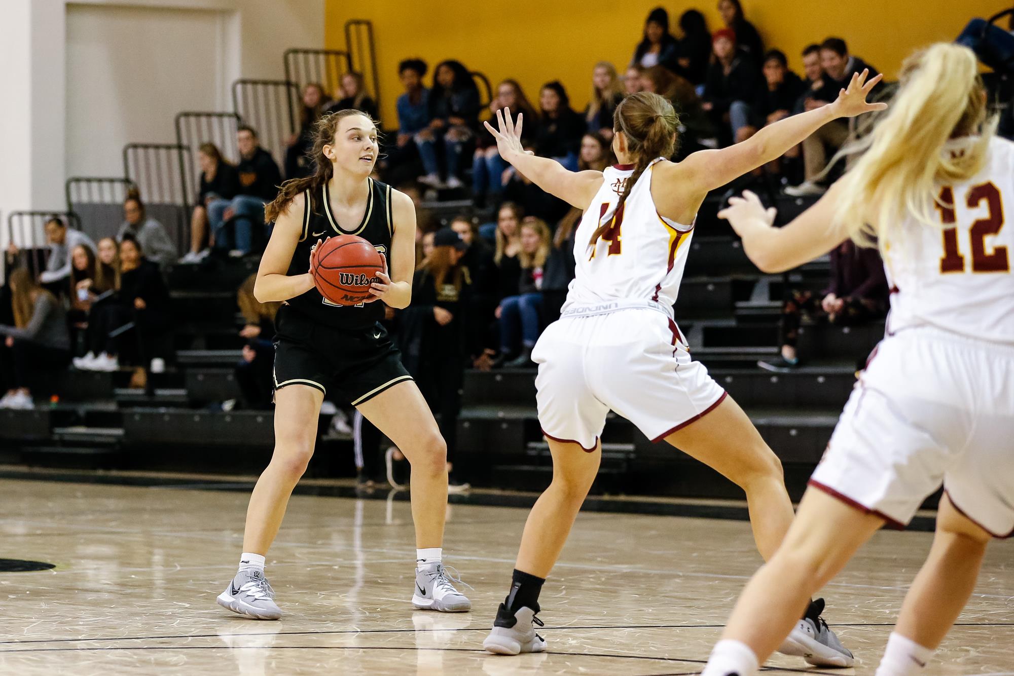 Elly Johnson - Women's Basketball - UCCS Athletics