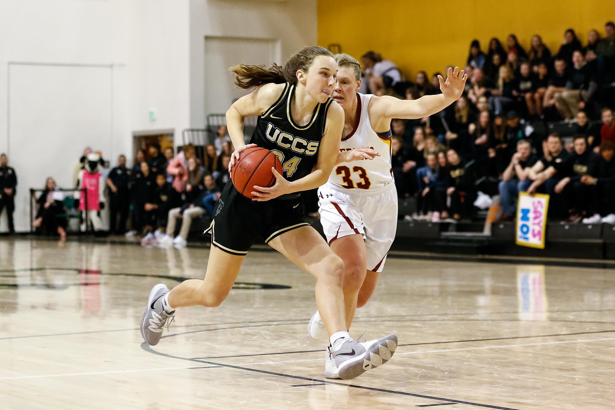 Elly Johnson - Women's Basketball - UCCS Athletics