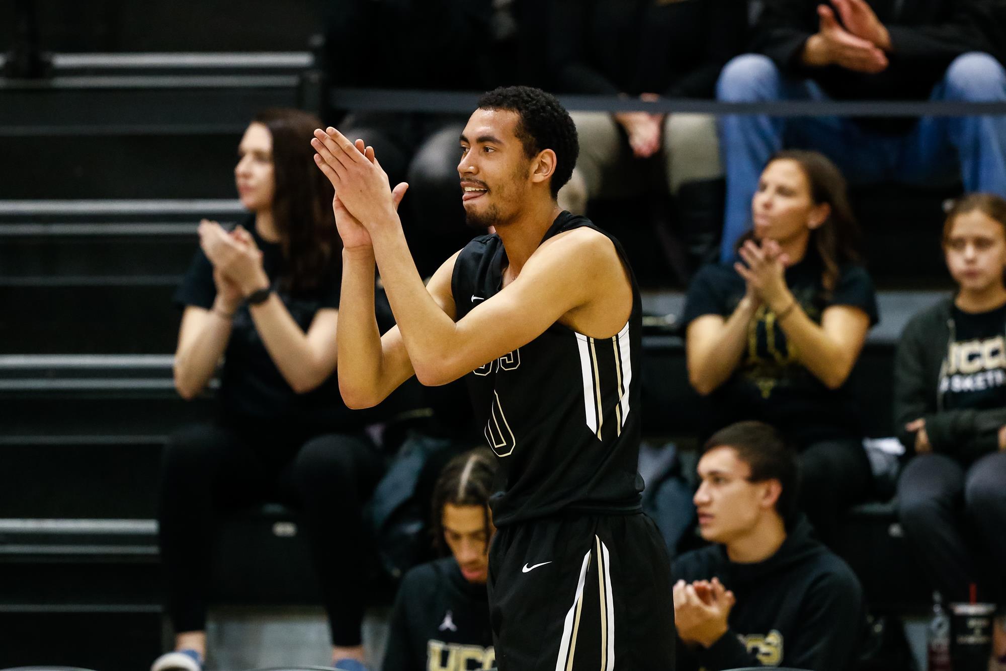 Patrick Lanipekun - Men's Basketball - UCCS Athletics