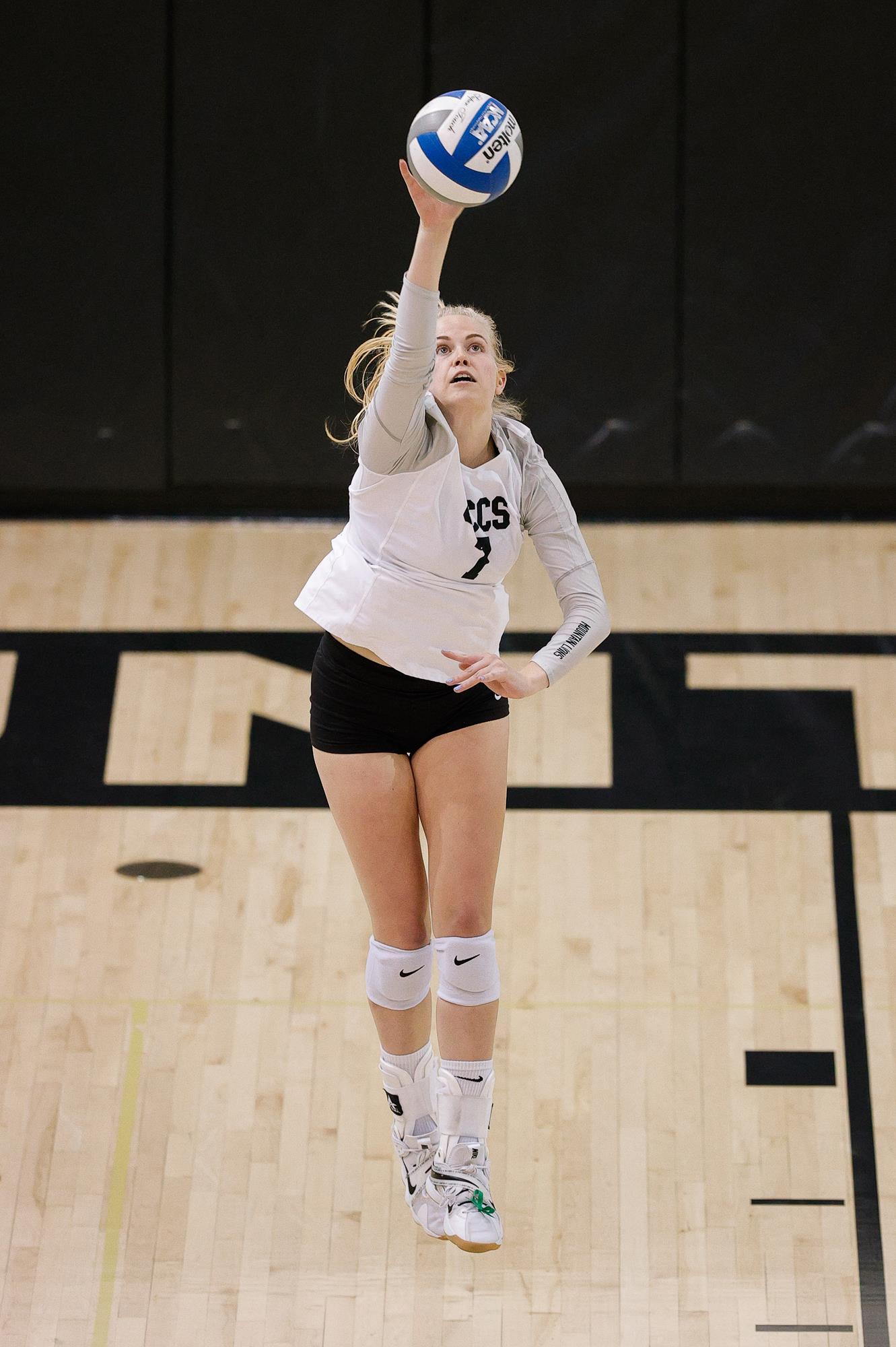 Maren Burkhart - Volleyball - UCCS Athletics