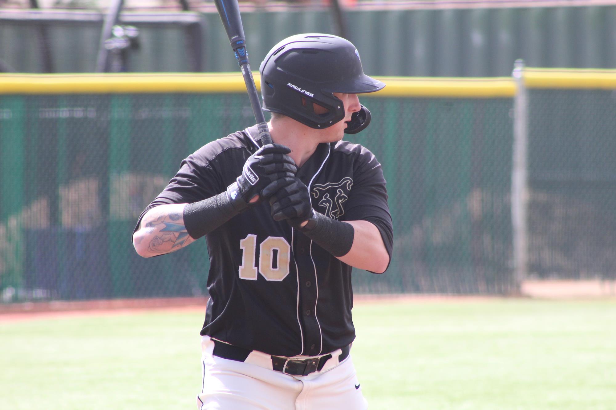 Offense Erupts as Baseball Wins Two against Cougars - UCCS Athletics