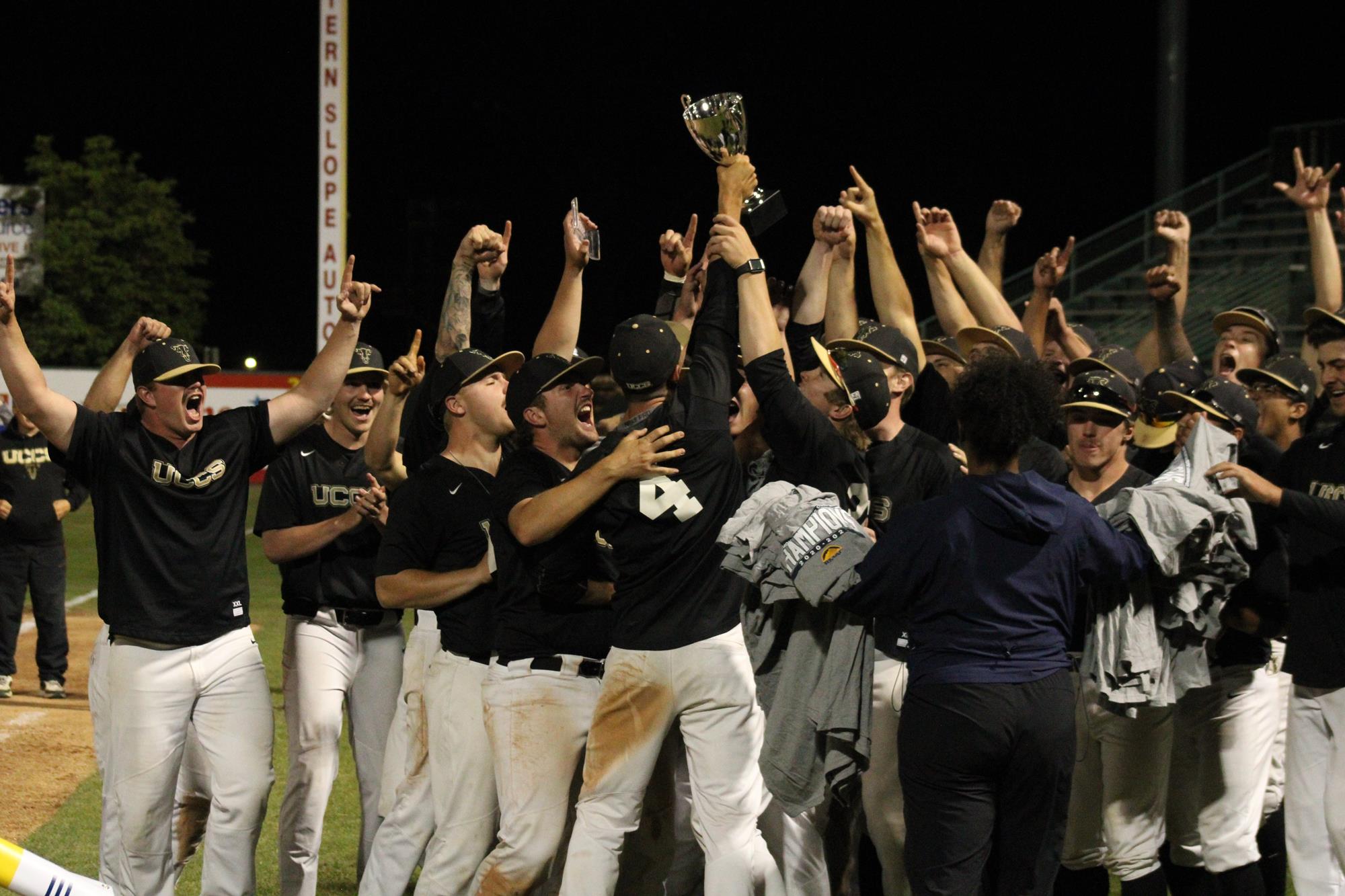 Mountain Lions Down No. 1 CMU 18-9 for RMAC Tournament Championship ...