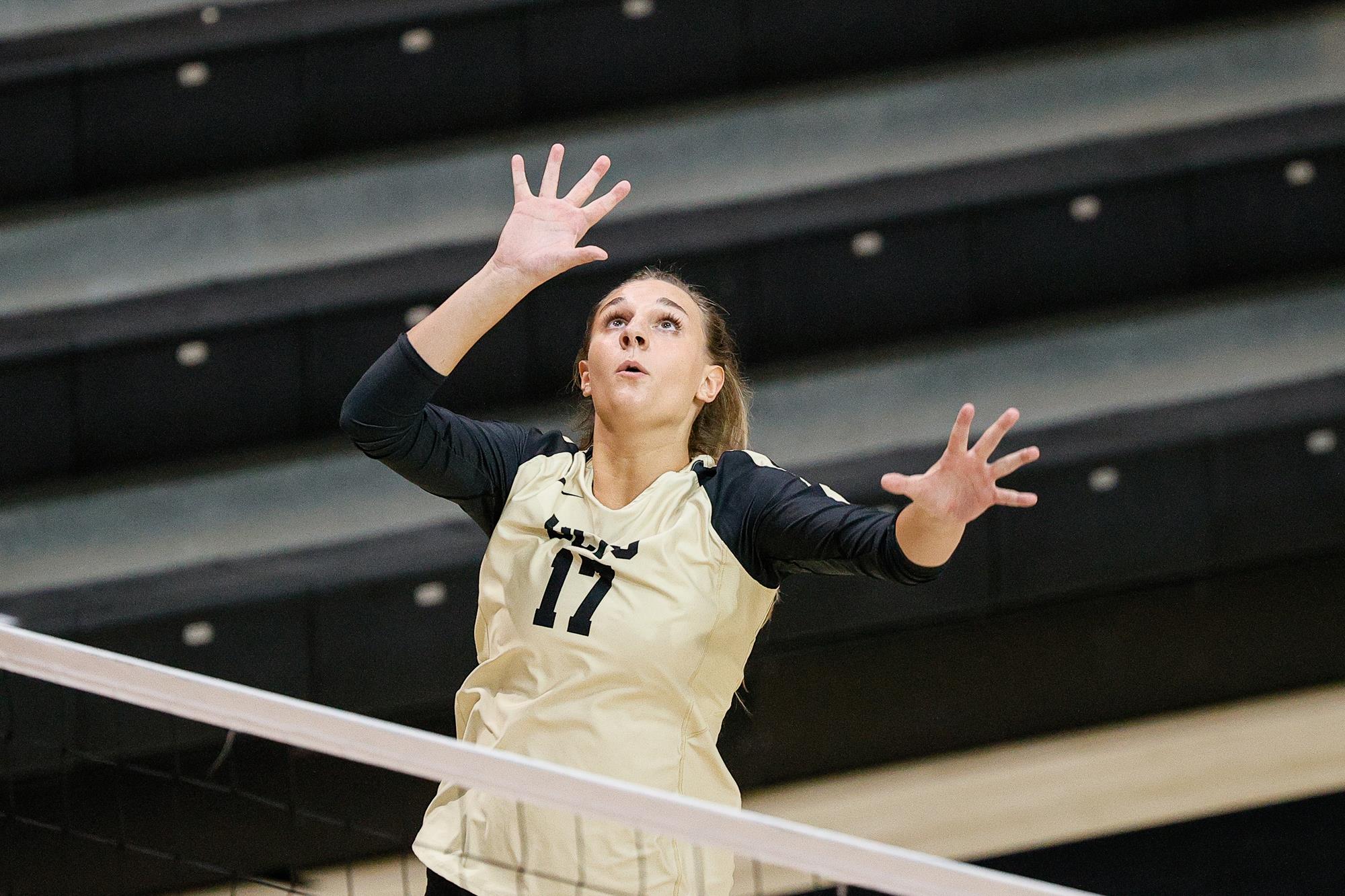 Clara Benskin - Volleyball - UCCS Athletics