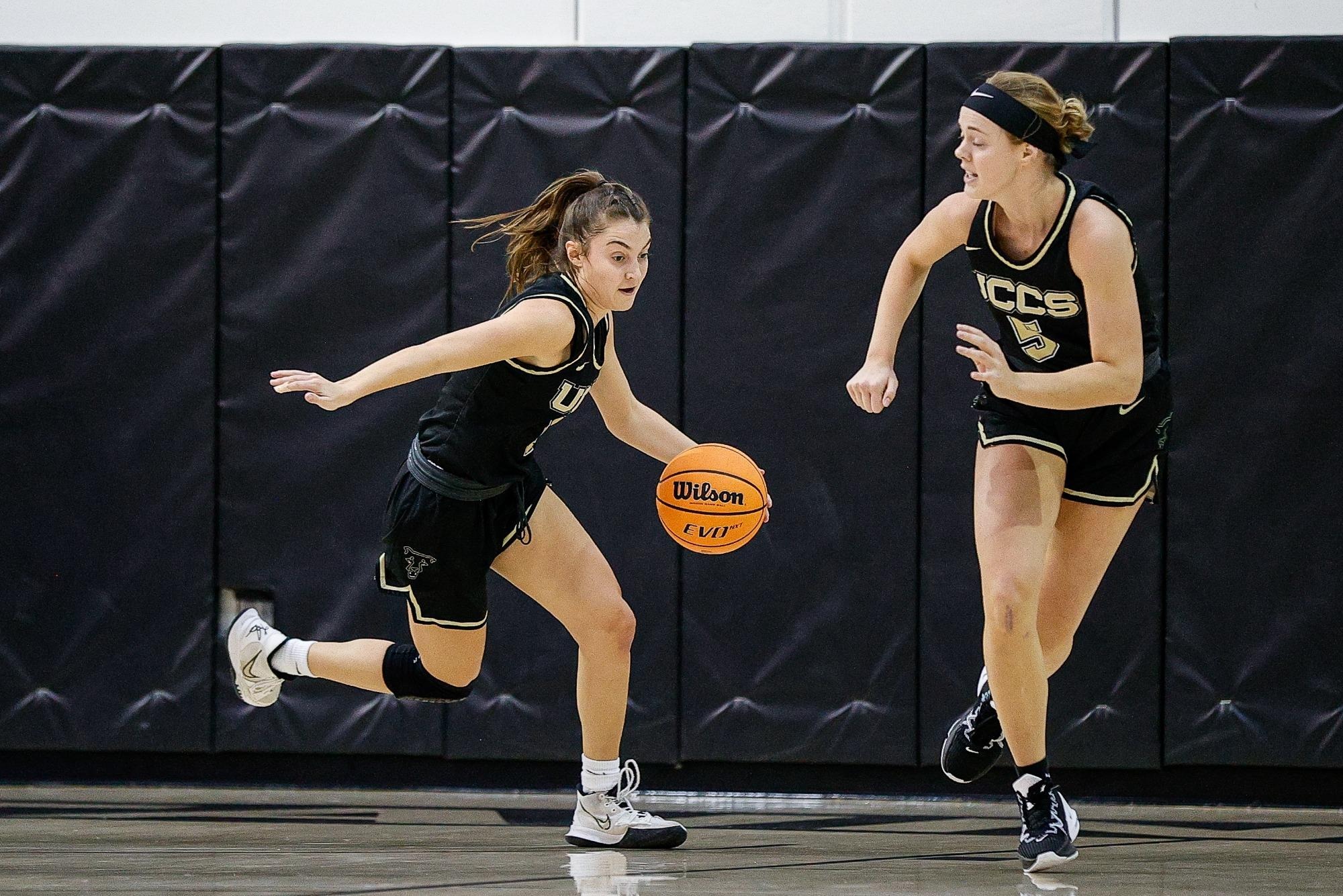 Gracie Haneborg - Women's Basketball - UCCS Athletics