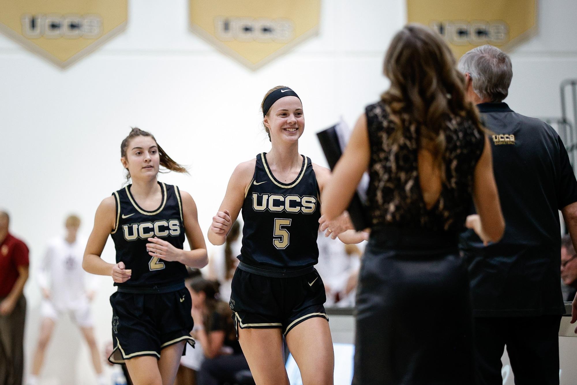 Gracie Haneborg - Women's Basketball - UCCS Athletics