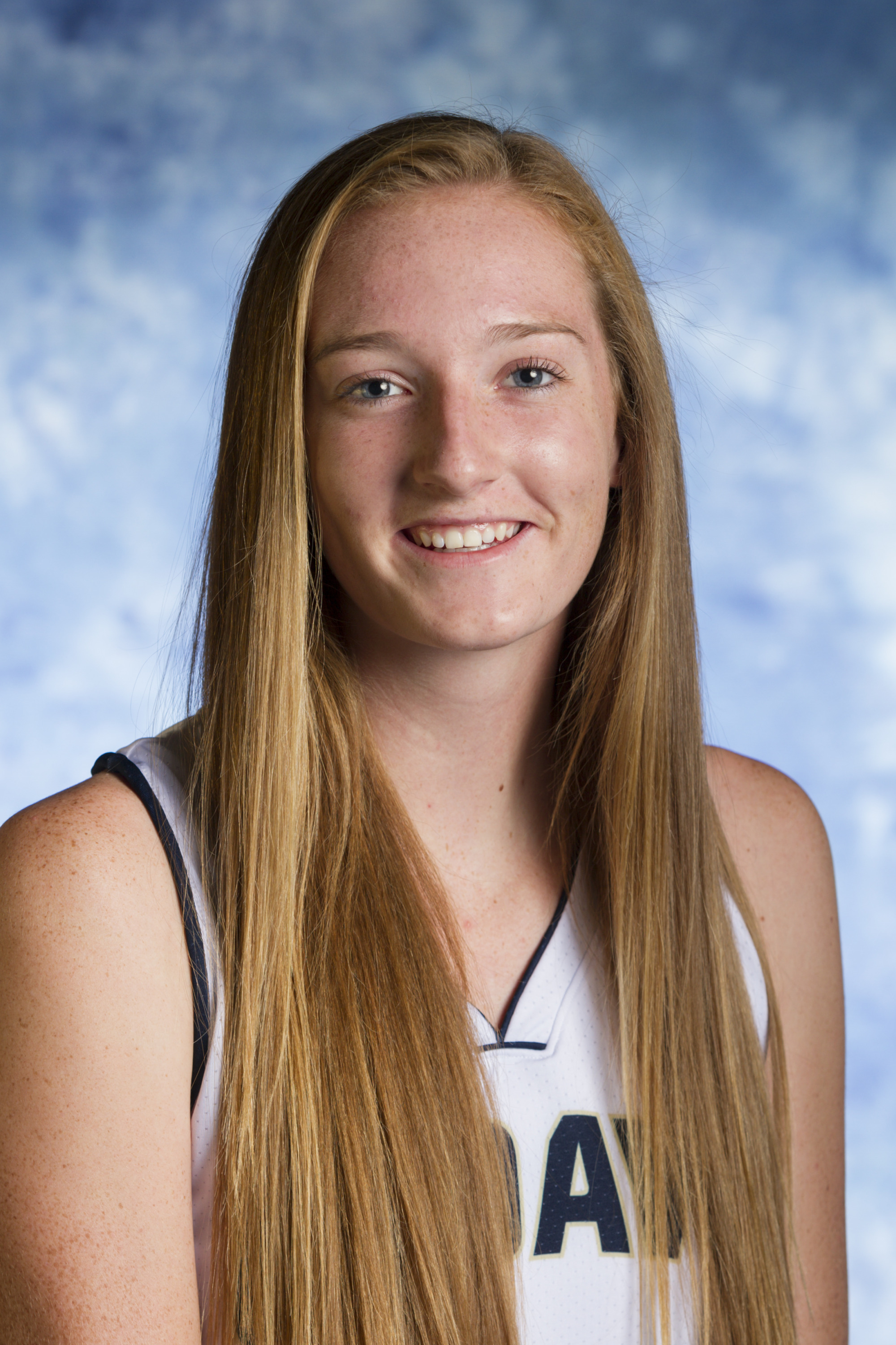 Bertsch finishes strong in battle with Hawai'i - UC Davis Athletics