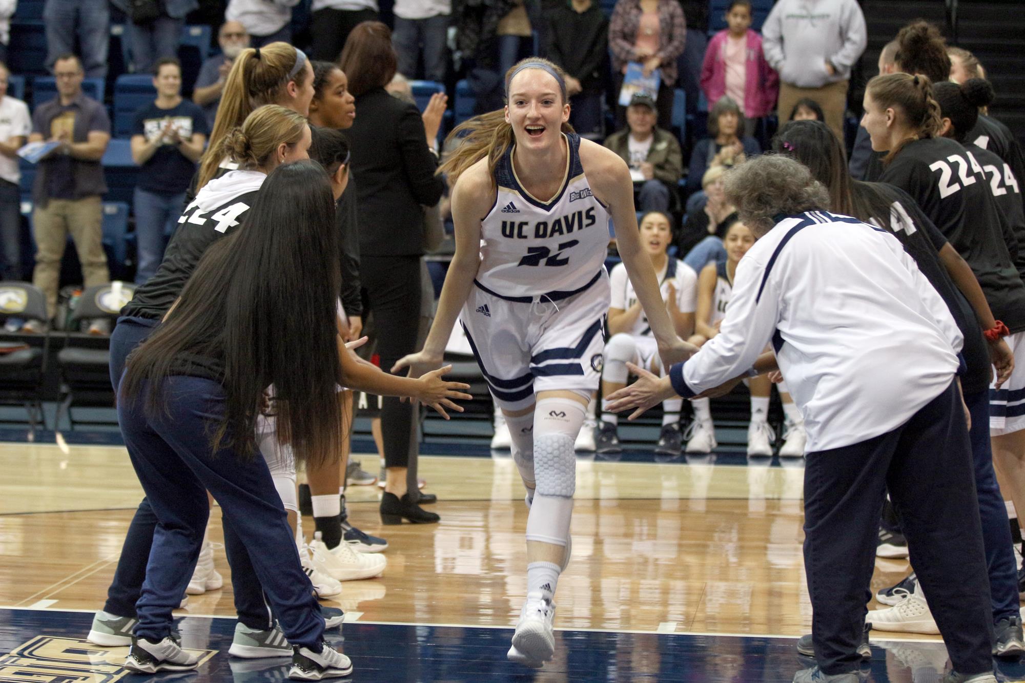 Morgan Bertsch - Women's Basketball - UC Davis Athletics