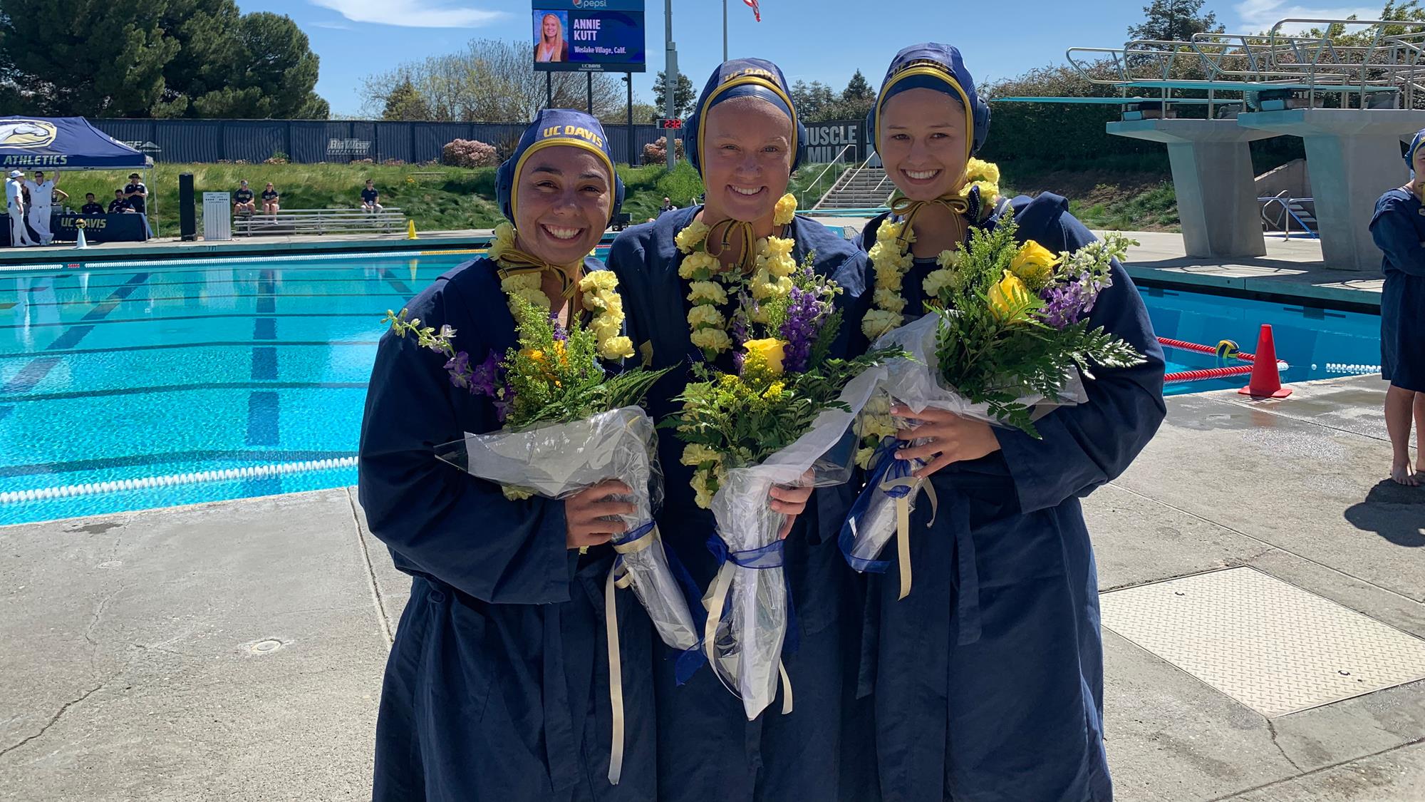 Seniors shine on Senior Day - UC Davis Athletics