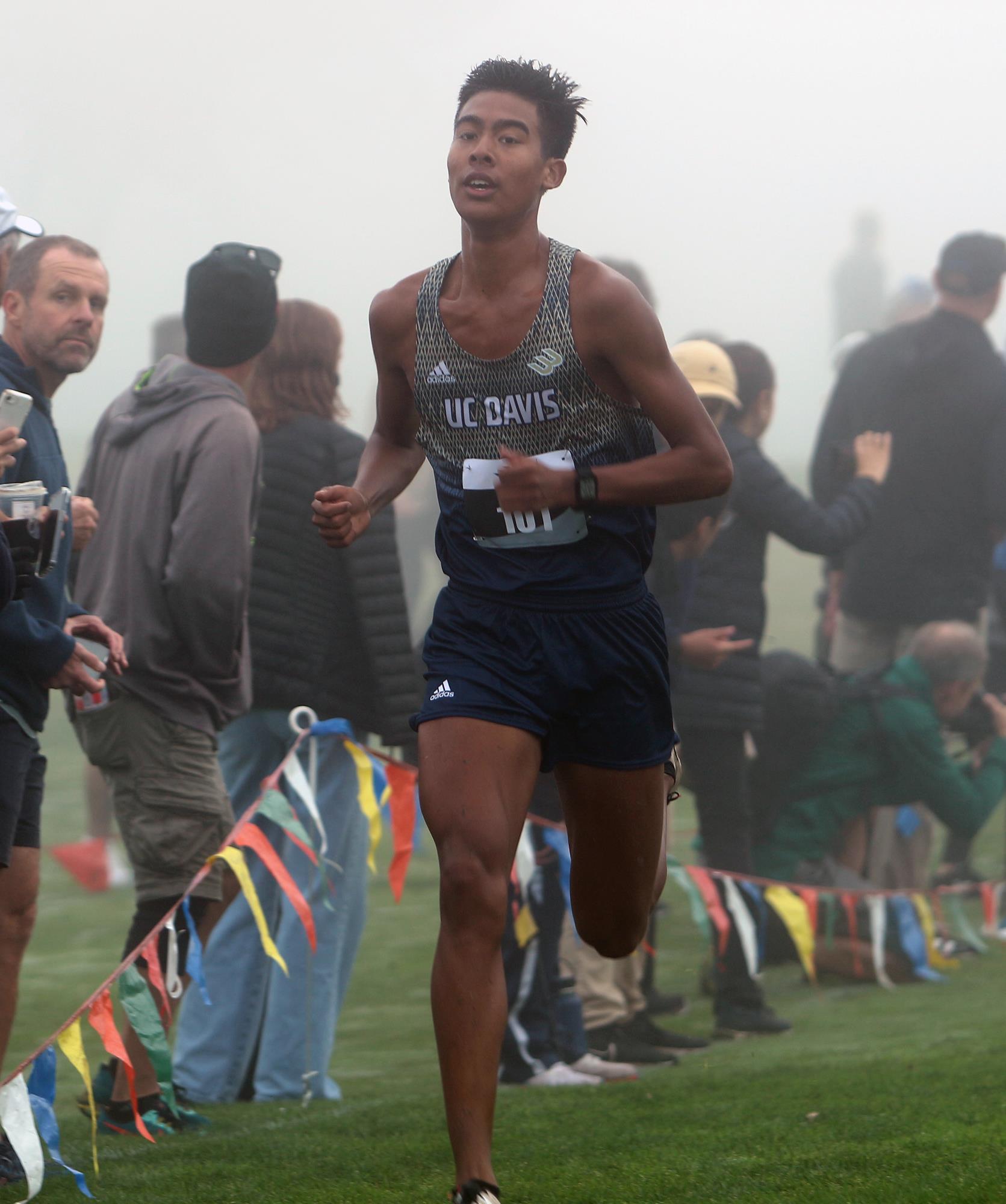 Austin Vasquez - Cross Country - UC Davis Athletics