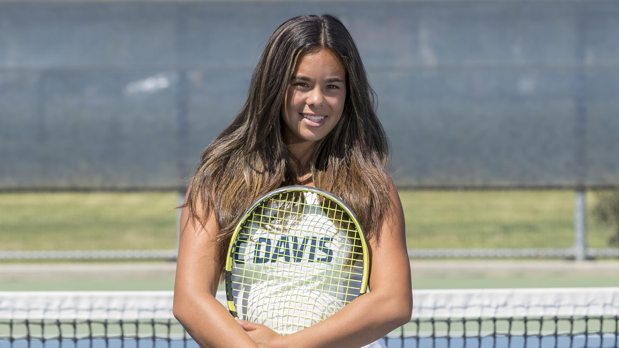 Carly Schwartzberg - Women's Tennis - UC Davis Athletics