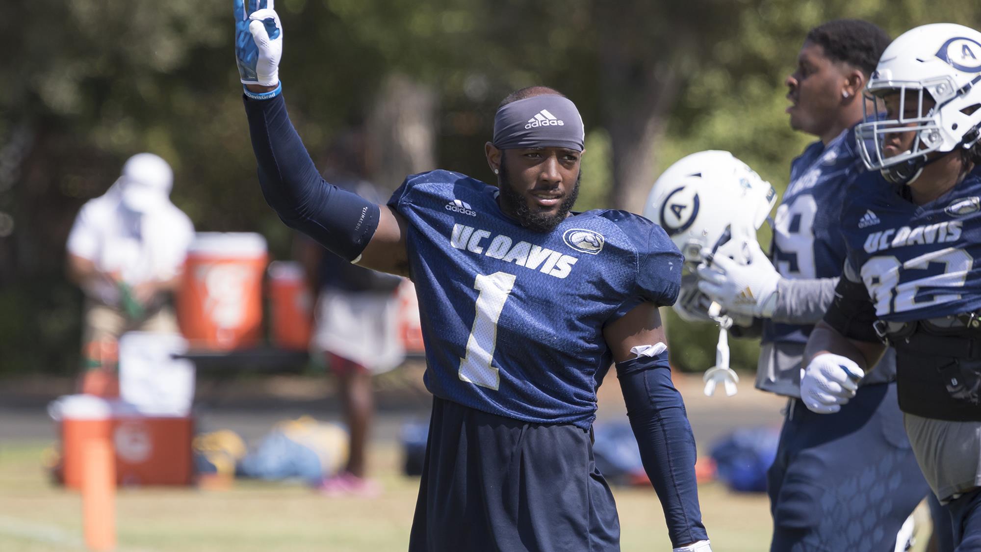 Captain's Profile: Isaiah Thomas - UC Davis Athletics