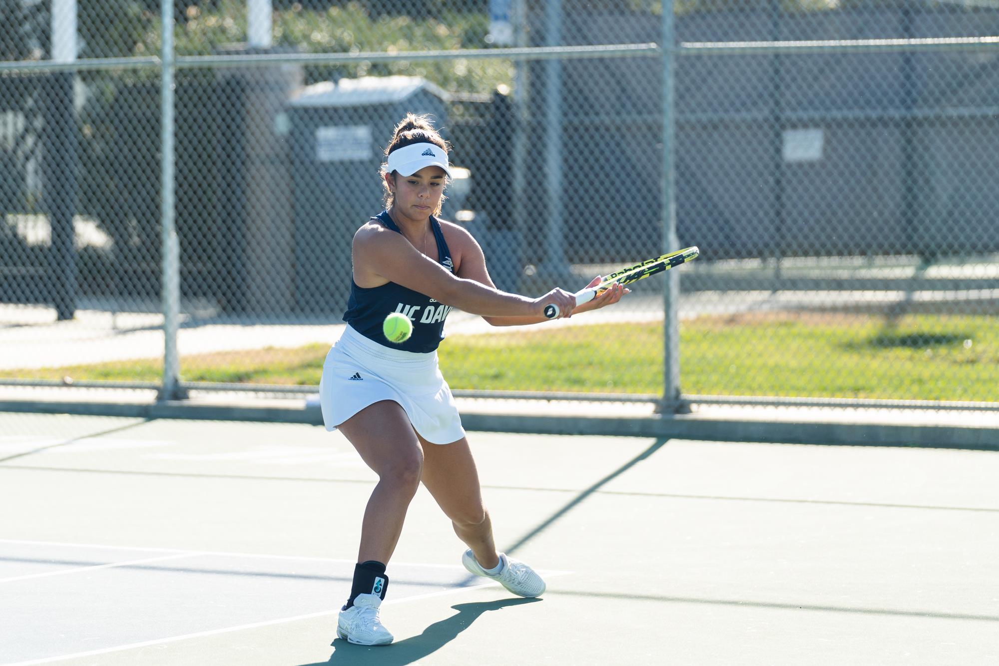 Carly Schwartzberg - Women's Tennis - UC Davis Athletics