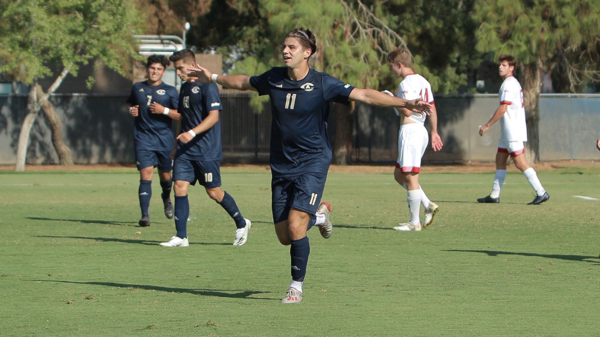 Arfsten Signs With Columbus Crew - UC Davis Athletics