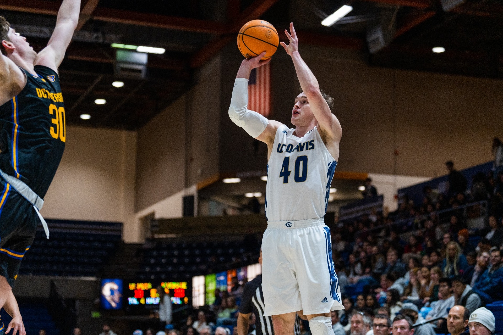 Highlanders Spoil Elijah Pepper's 32 Point Night - UC Davis Athletics