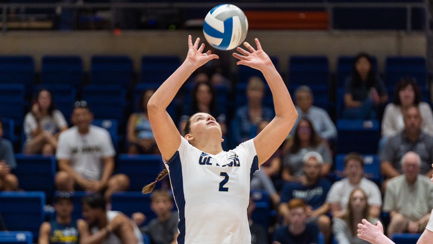 Casi Newman - Women's Volleyball - UC Davis Athletics