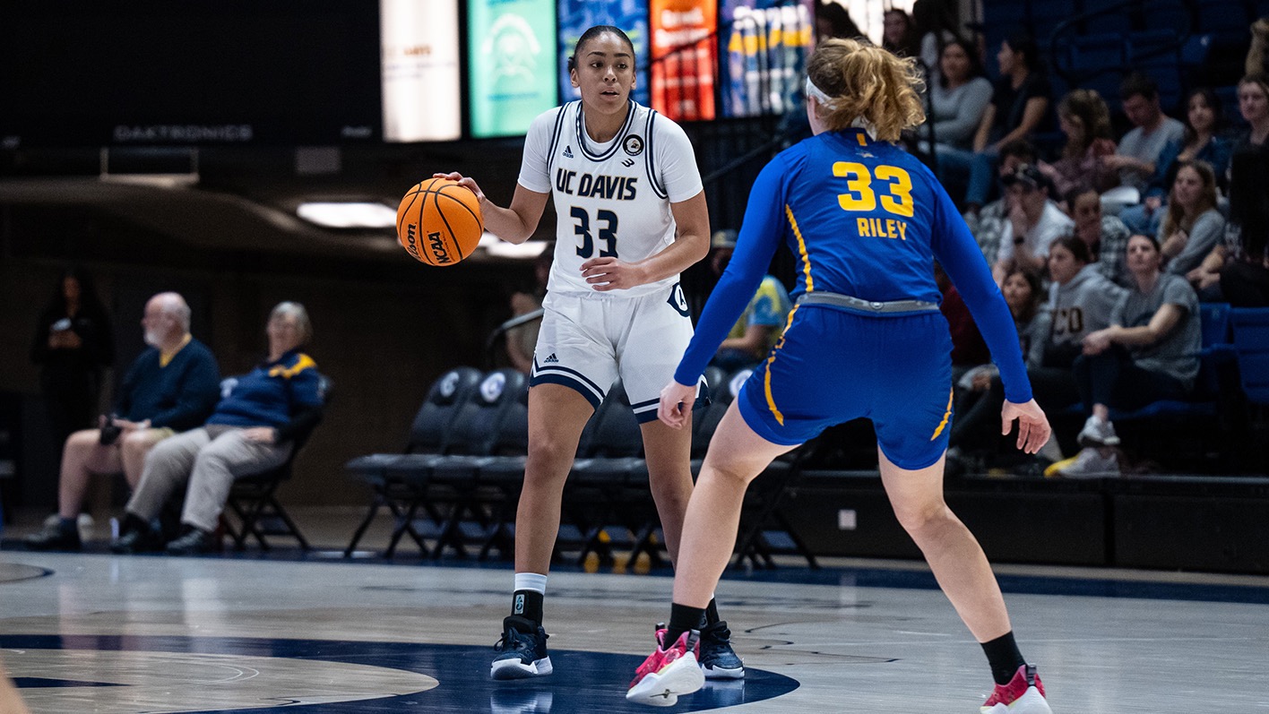 Aggies Light It Up from Deep in 78-62 Win Over Roadrunners - UC Davis ...